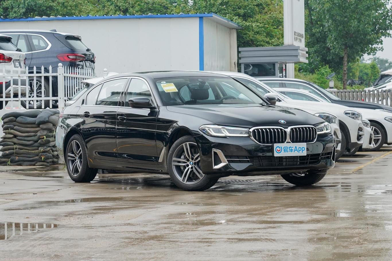 【宝马5系530Li 领先型豪华套装侧前45度车头向右水平图片-汽车图片大全】-易车