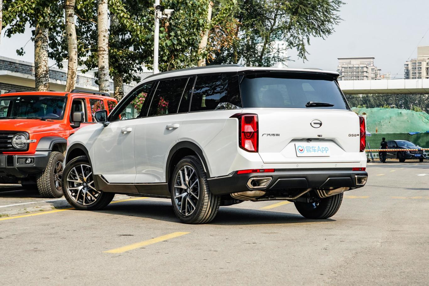 【传祺GS82.0T 四驱豪华智联版 7座侧后45度车头向左水平图片-汽车图片大全】-易车