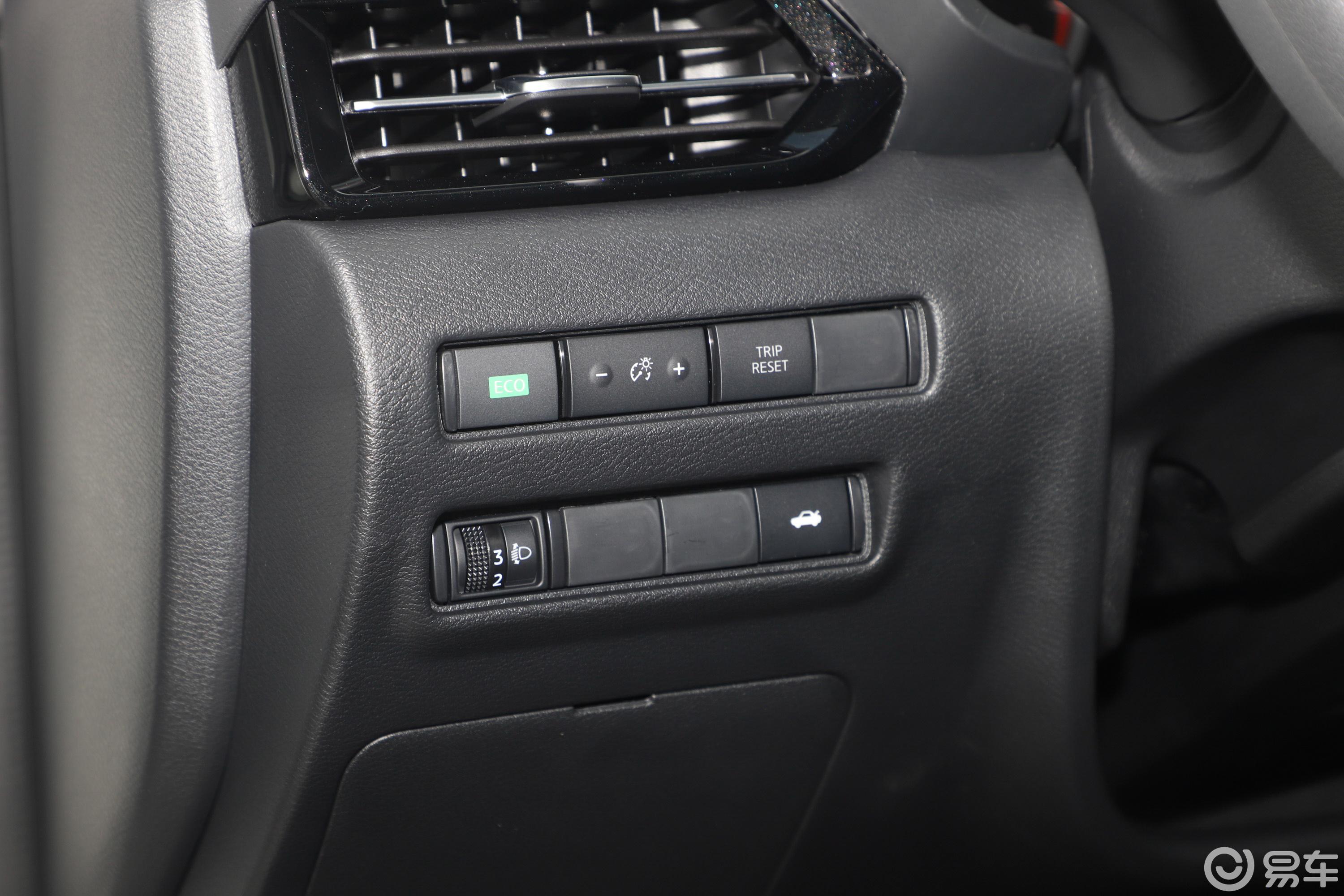 【轩逸1.6L CVT XE舒享版主驾驶位图片-汽车图片大全】-易车