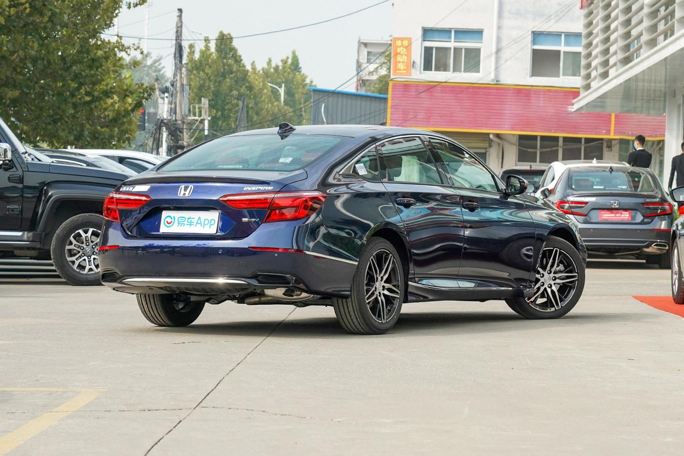 【英仕派锐·混动 2.0L E-CVT 净尚版侧后45度车头向右水平图片-汽车图片大全】-易车