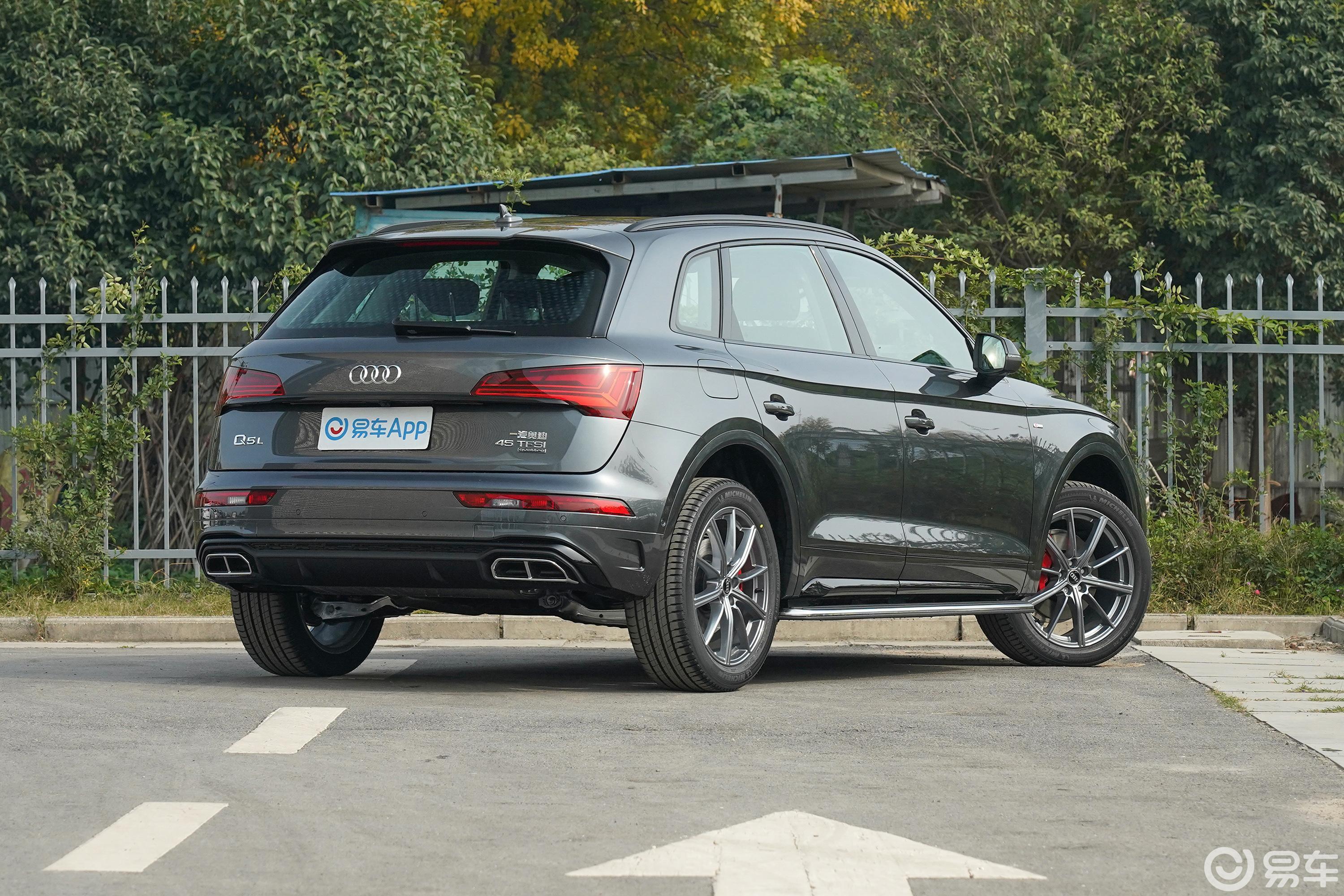 【奥迪Q5L45 TFSI 臻选动感型侧后45度车头向右水平图片-汽车图片大全】-易车