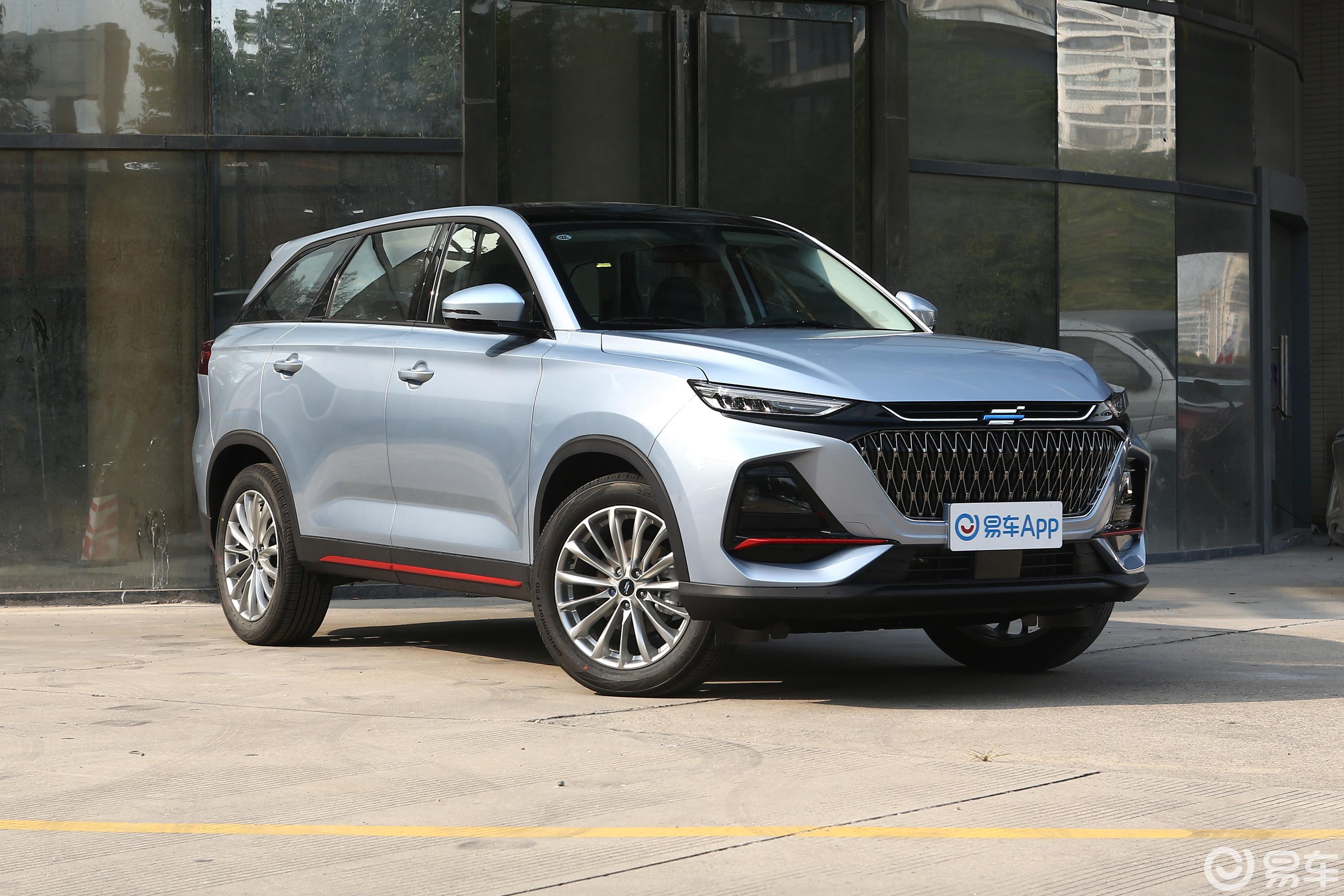 【长安欧尚X7 PLUS蓝鲸版 1.5T 双离合尊享型 5座侧前45度车头向右水平图片-汽车图片大全】-易车