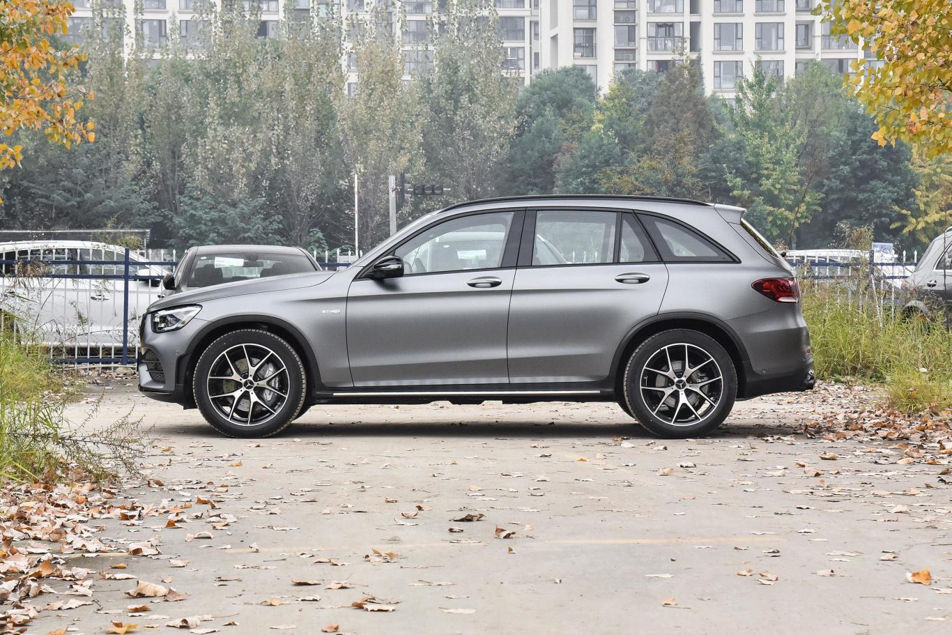 【奔驰GLC AMGAMG GLC 43 4MATIC正侧车头向左水平图片-汽车图片大全】-易车