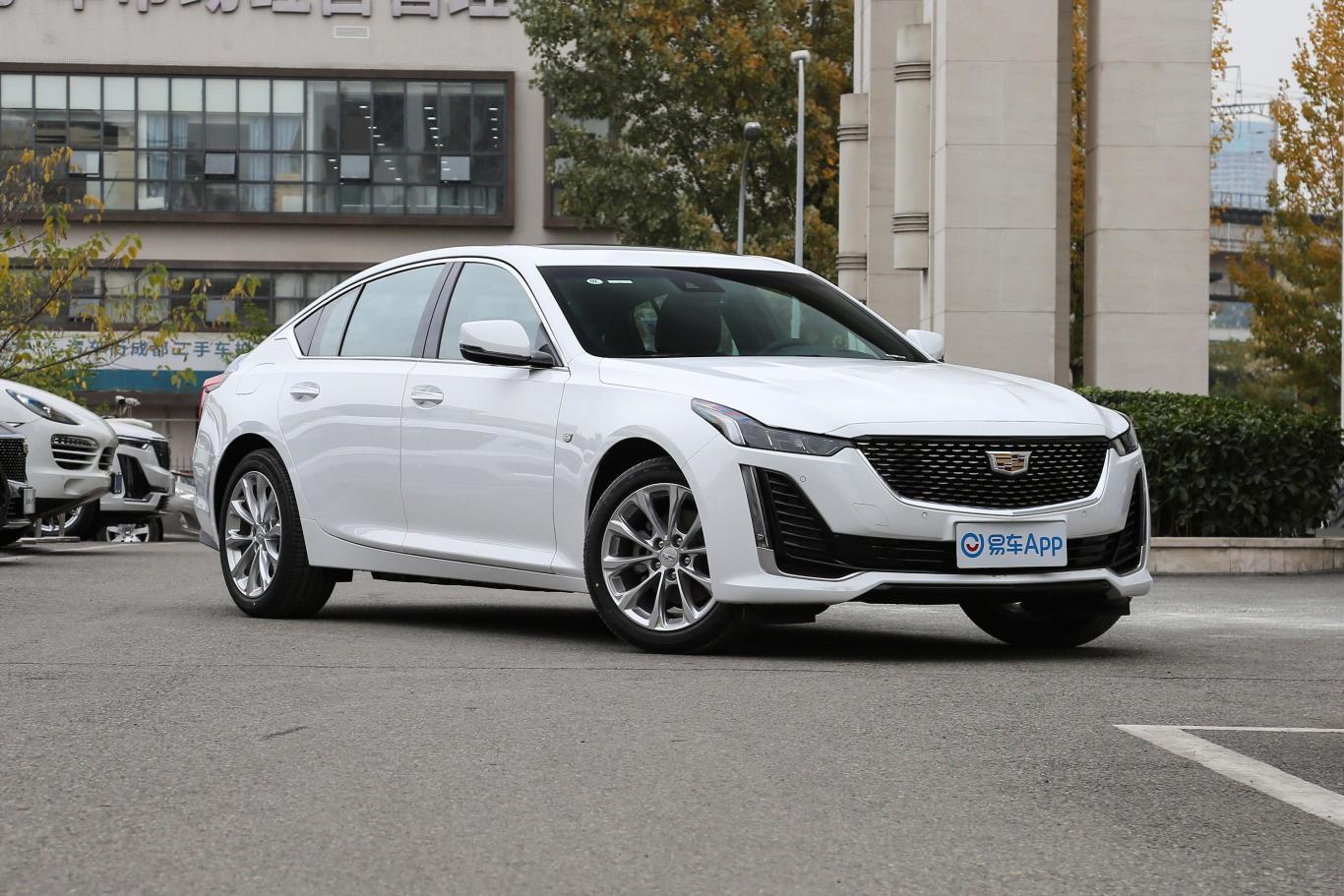 【凯迪拉克CT528T 豪华型侧前45度车头向右水平图片-汽车图片大全】-易车