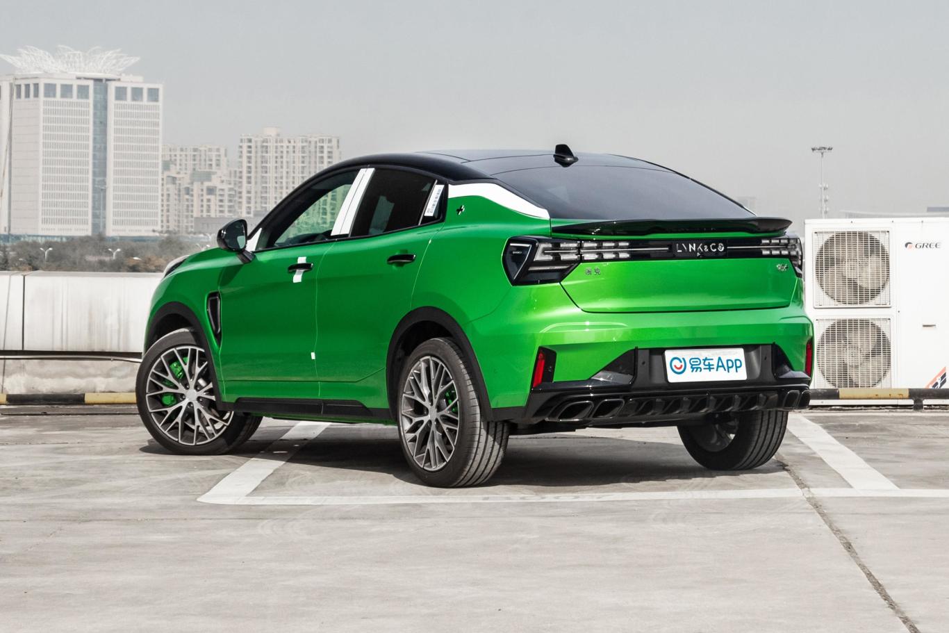 【领克0505+ 2.0T 四驱探索版侧后45度车头向左水平图片-汽车图片大全】-易车