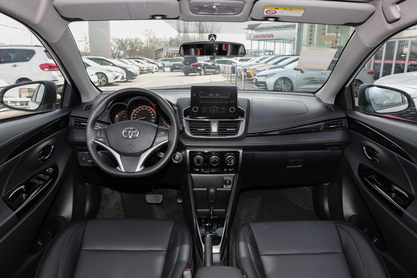 【YARiS L 致炫致炫X 1.5L CVT 豪华PLUS版内饰全景正拍图片-汽车图片大全】-易车