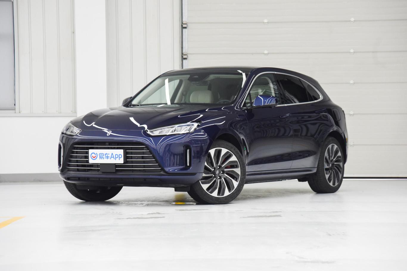 【问界M5增程版 180km 四驱性能版侧前45度车头向左水平图片-汽车图片大全】-易车