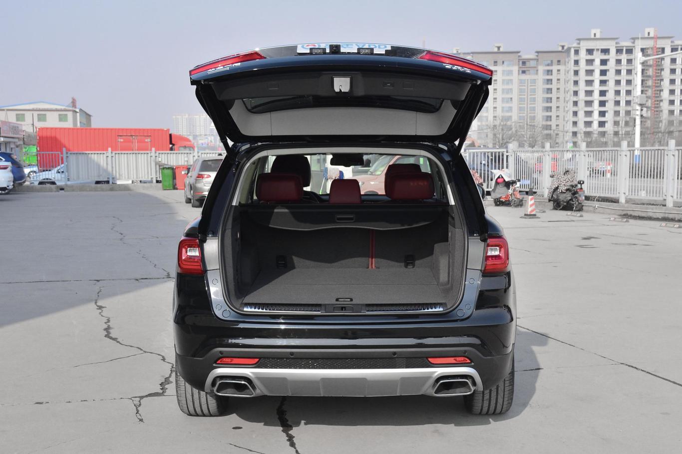 【红旗HS73.0T 手自一体 四驱 智联旗畅版后备厢图片-汽车图片大全】-易车