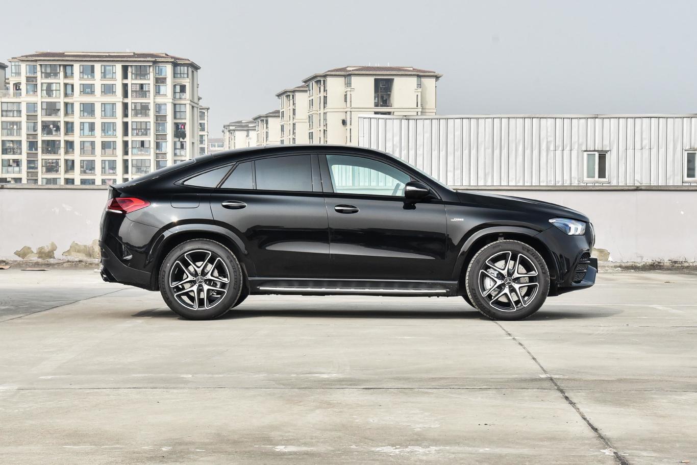 【奔驰gle轿跑 Amgamg Gle 53 4matic 轿跑suv正侧车头向右水平图片 汽车图片大全】 易车