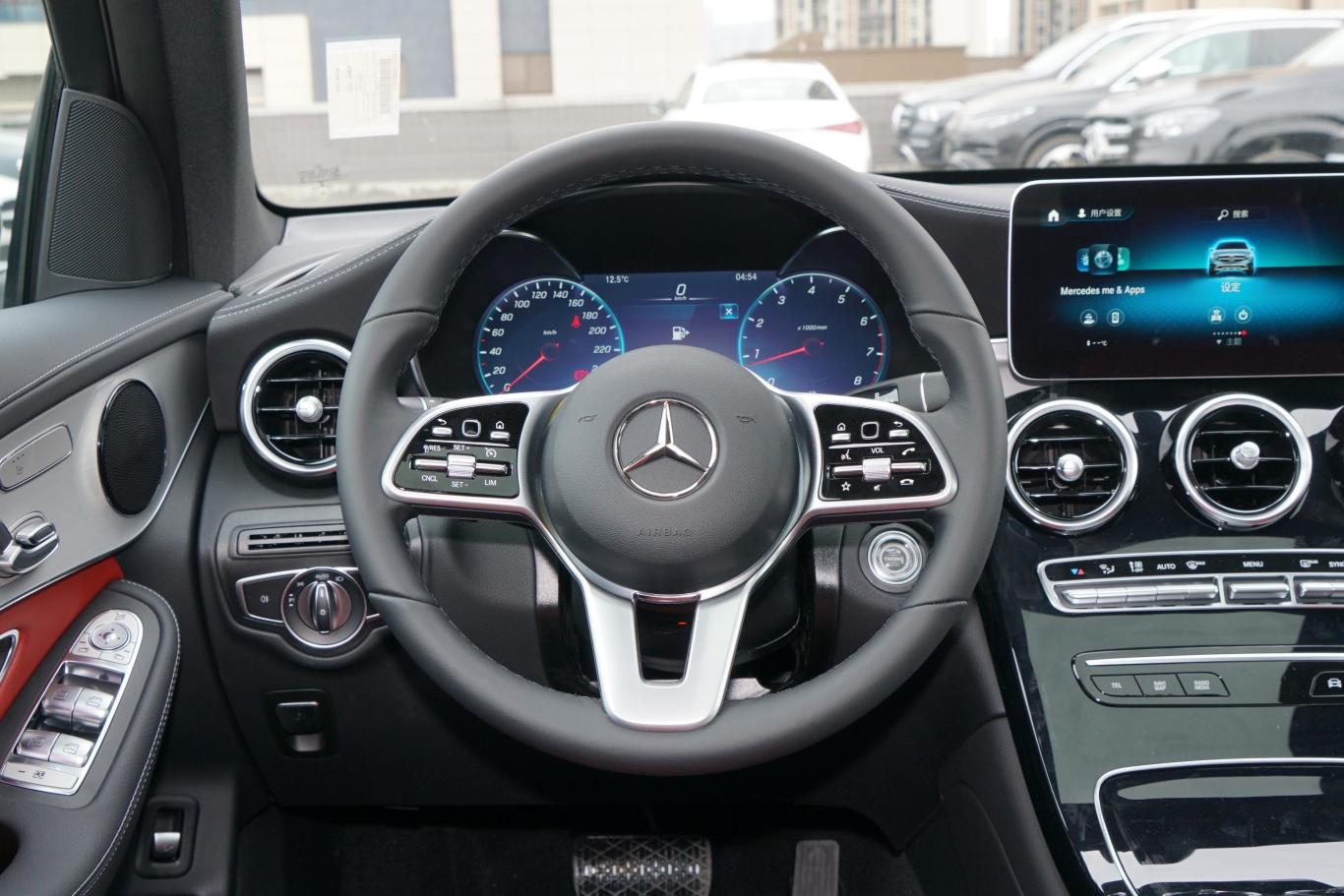 【奔驰GLC轿跑改款 GLC 260 4MATIC 轿跑SUV内饰图片-汽车图片大全】-易车