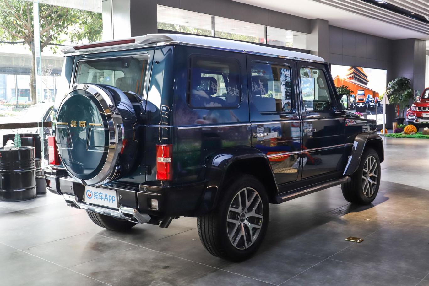 【北京BJ803.0T 珠峰版侧后45度车头向右水平图片-汽车图片大全】-易车