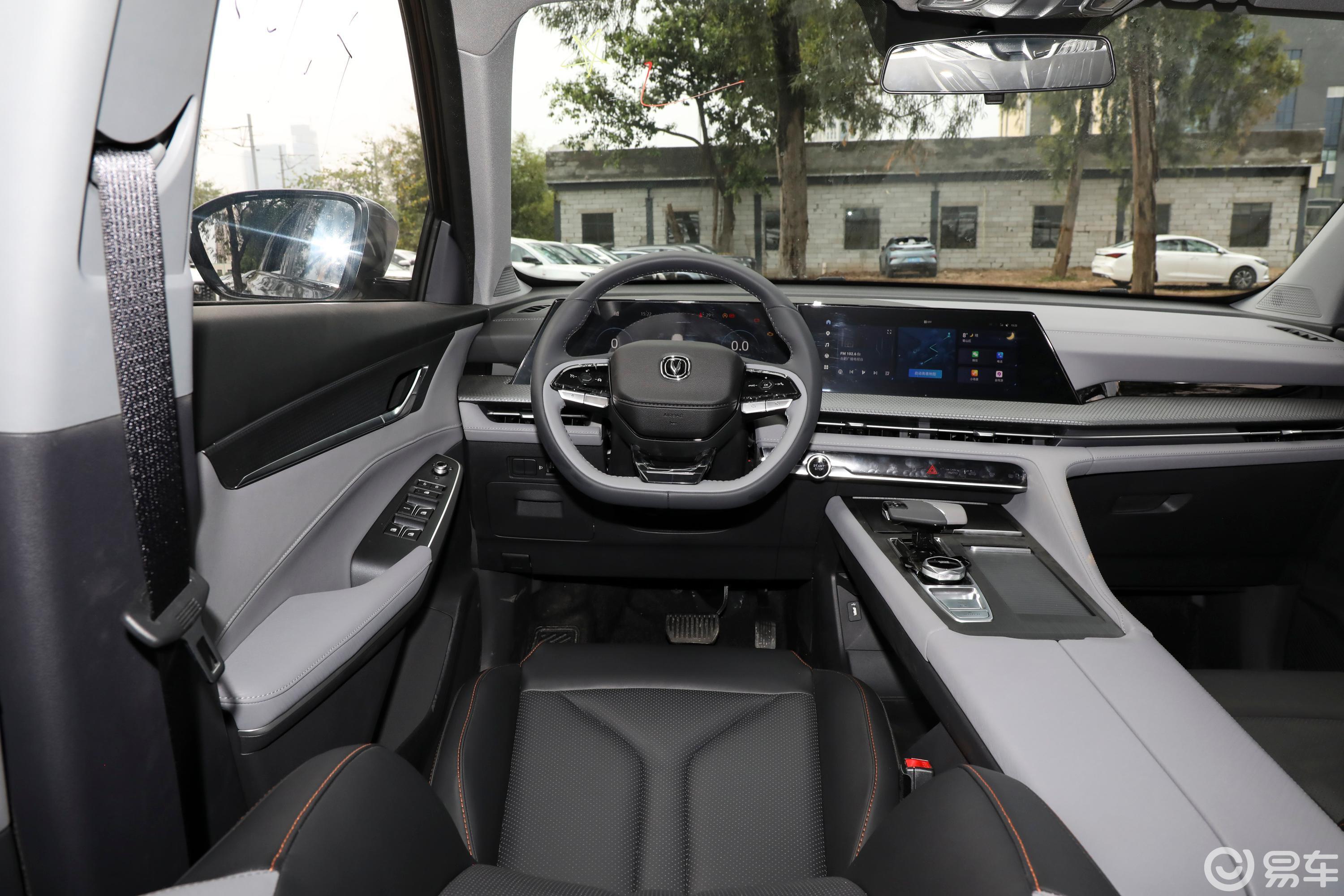 【长安cs75plus第二代 1 5t 豪华型驾驶位区域图片 汽车图片大全】 易车