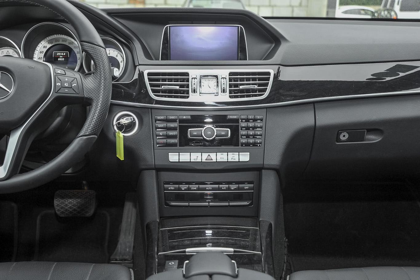 【奔驰E级E 200 L 运动轿车内饰图片-汽车图片大全】-易车