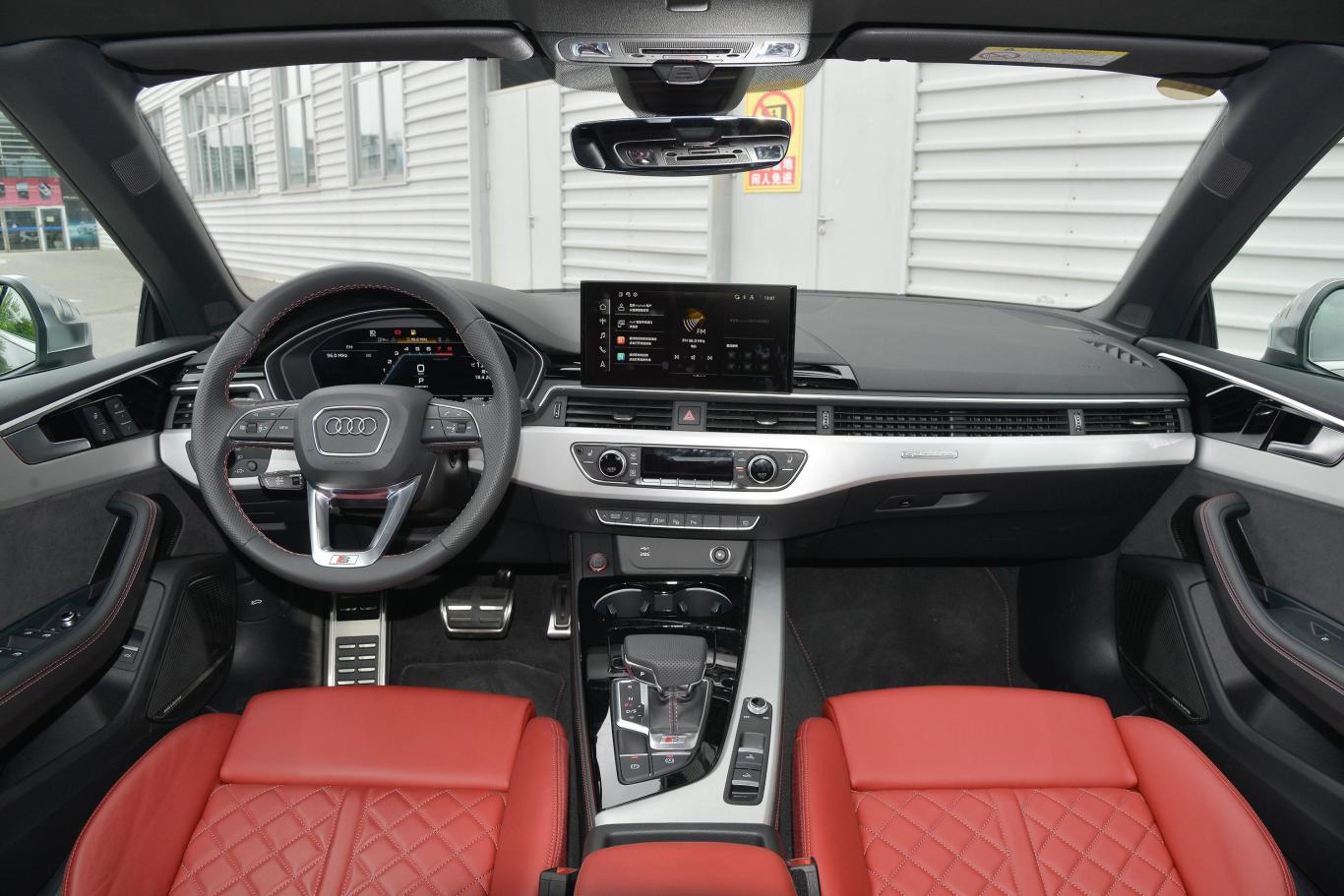 【奥迪S53.0T Cabriolet内饰全景正拍图片-汽车图片大全】-易车