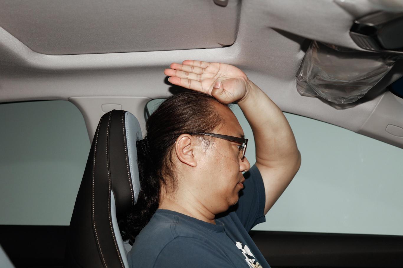 【帝豪S1.4T CVT 跨界玩家版前排头部空间图片-汽车图片大全】-易车