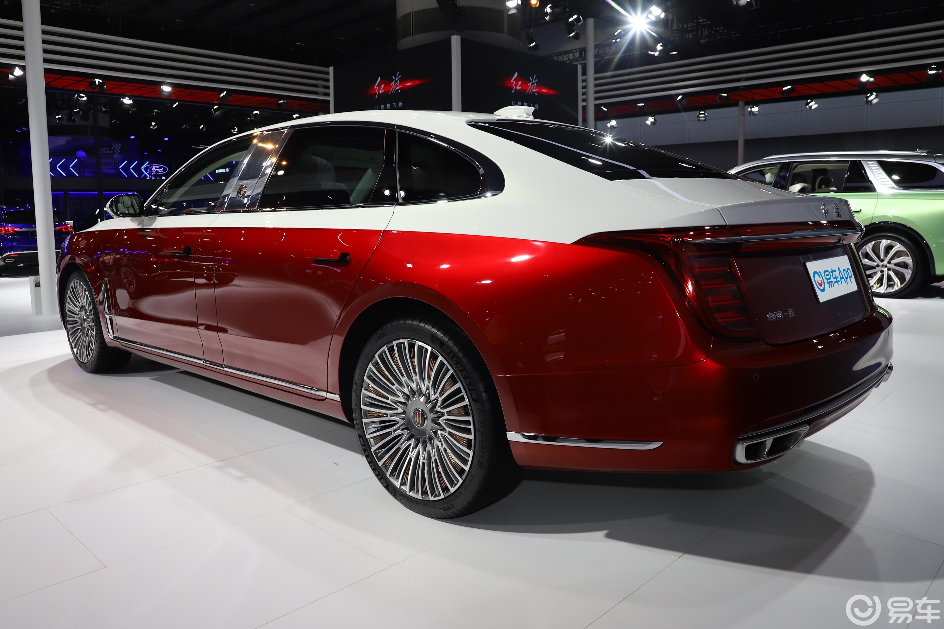 【红旗H93.0T H9+ 卓越定制版侧后45度车头向左水平图片-汽车图片大全】-易车