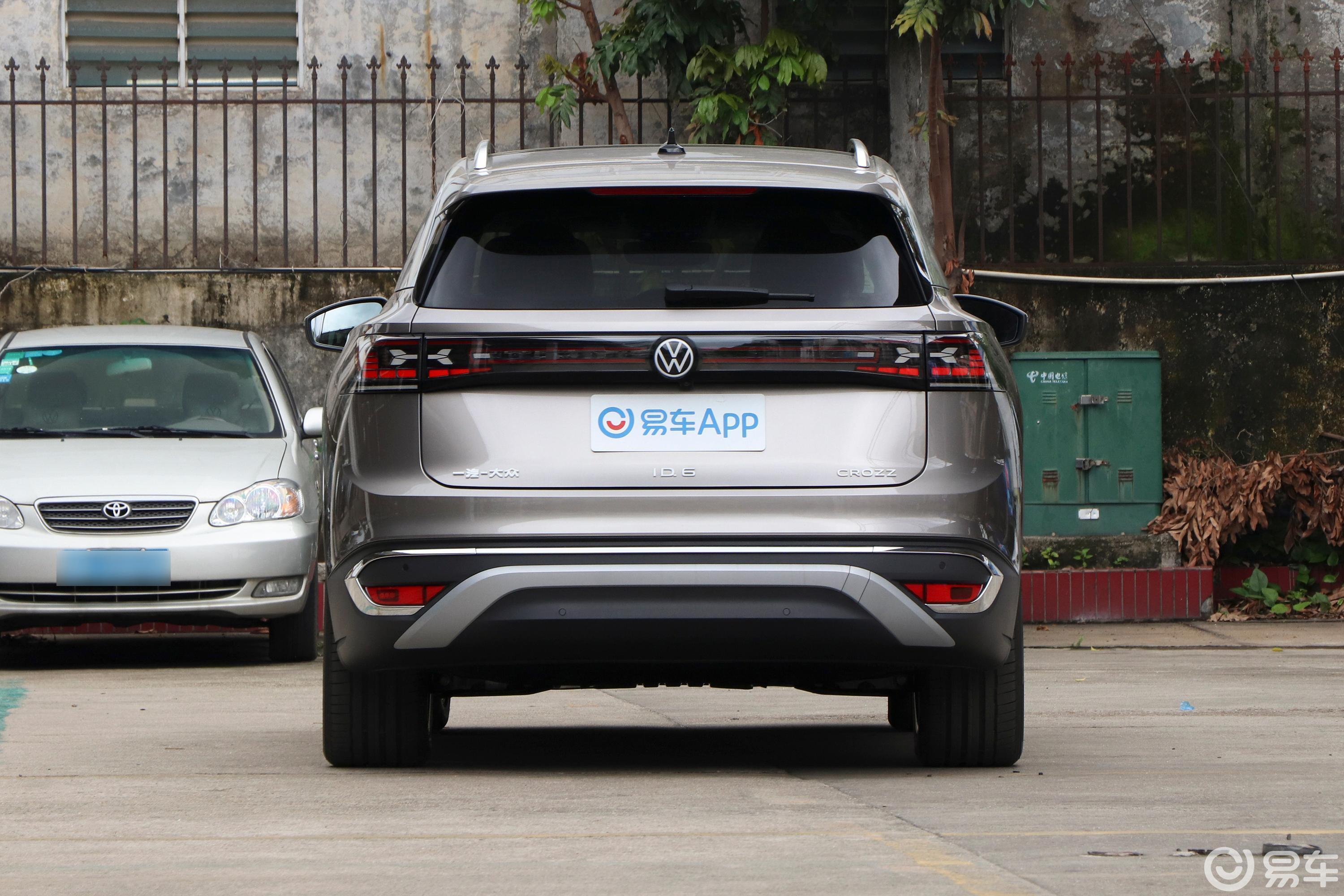 【ID.6 CROZZ601km 长续航PRO版正后水平图片-汽车图片大全】-易车
