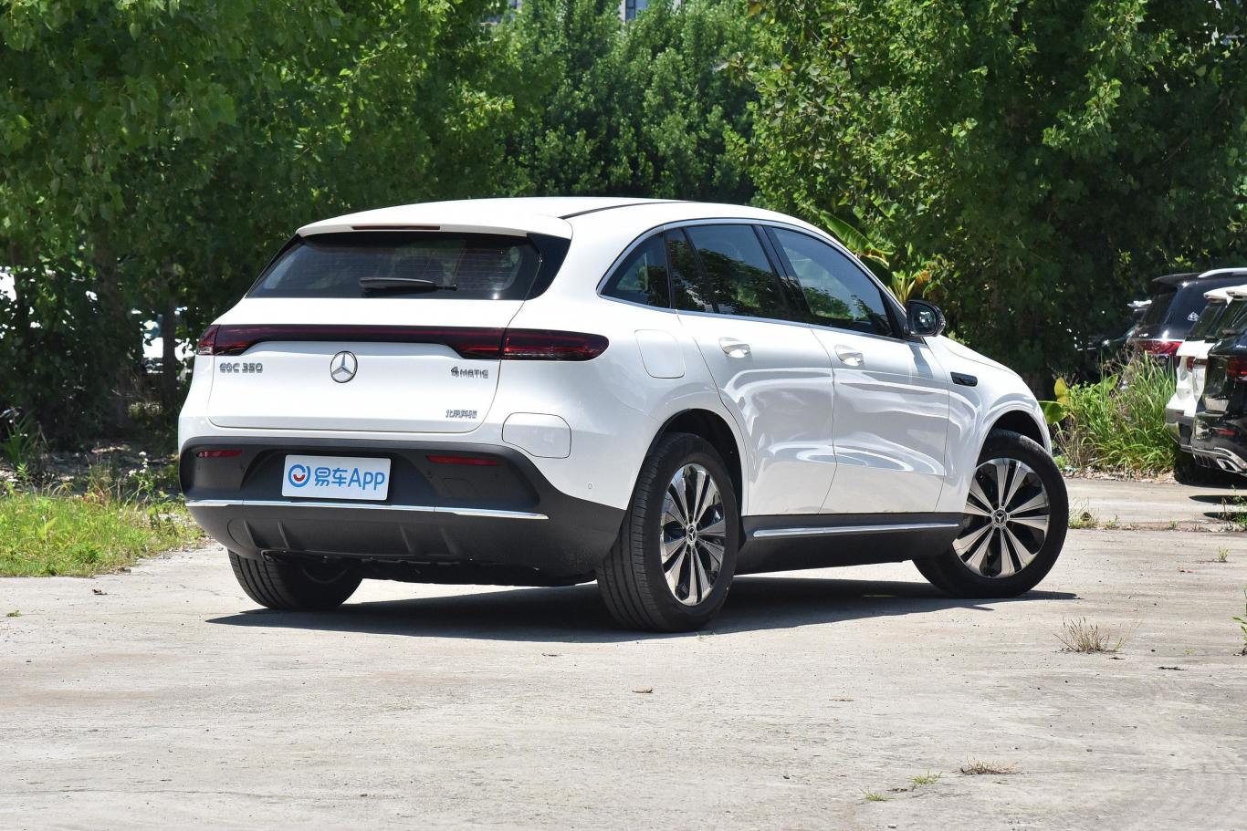 【奔驰EQC改款 EQC 350 4MATIC 特别版侧后45度车头向右水平图片-汽车图片大全】-易车