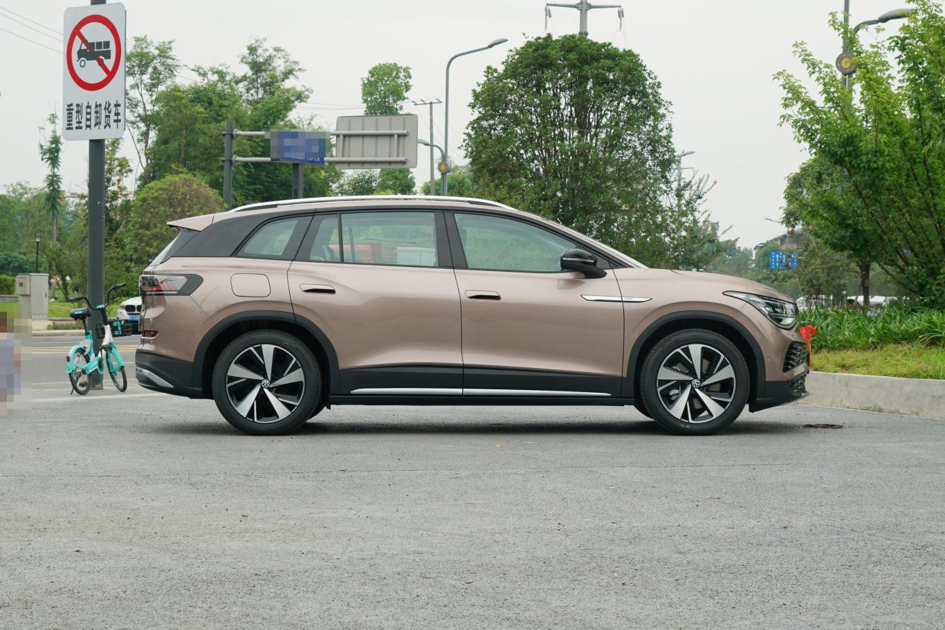 【ID.6 X智享长续航版正侧车头向右水平图片-汽车图片大全】-易车