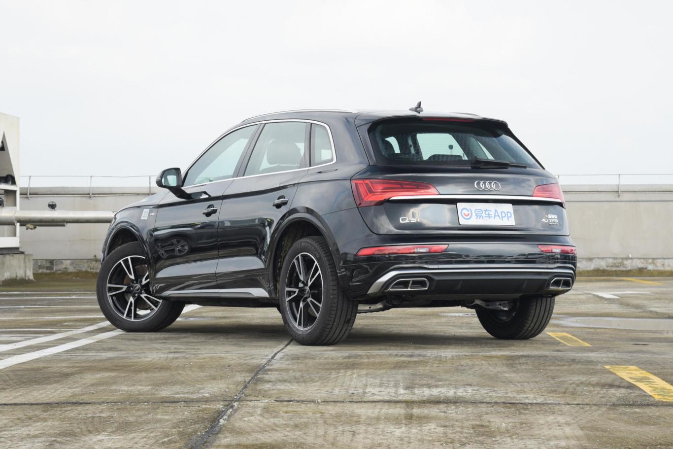 【奥迪Q5L40 TFSI 时尚动感型侧后45度车头向左水平图片-汽车图片大全】-易车