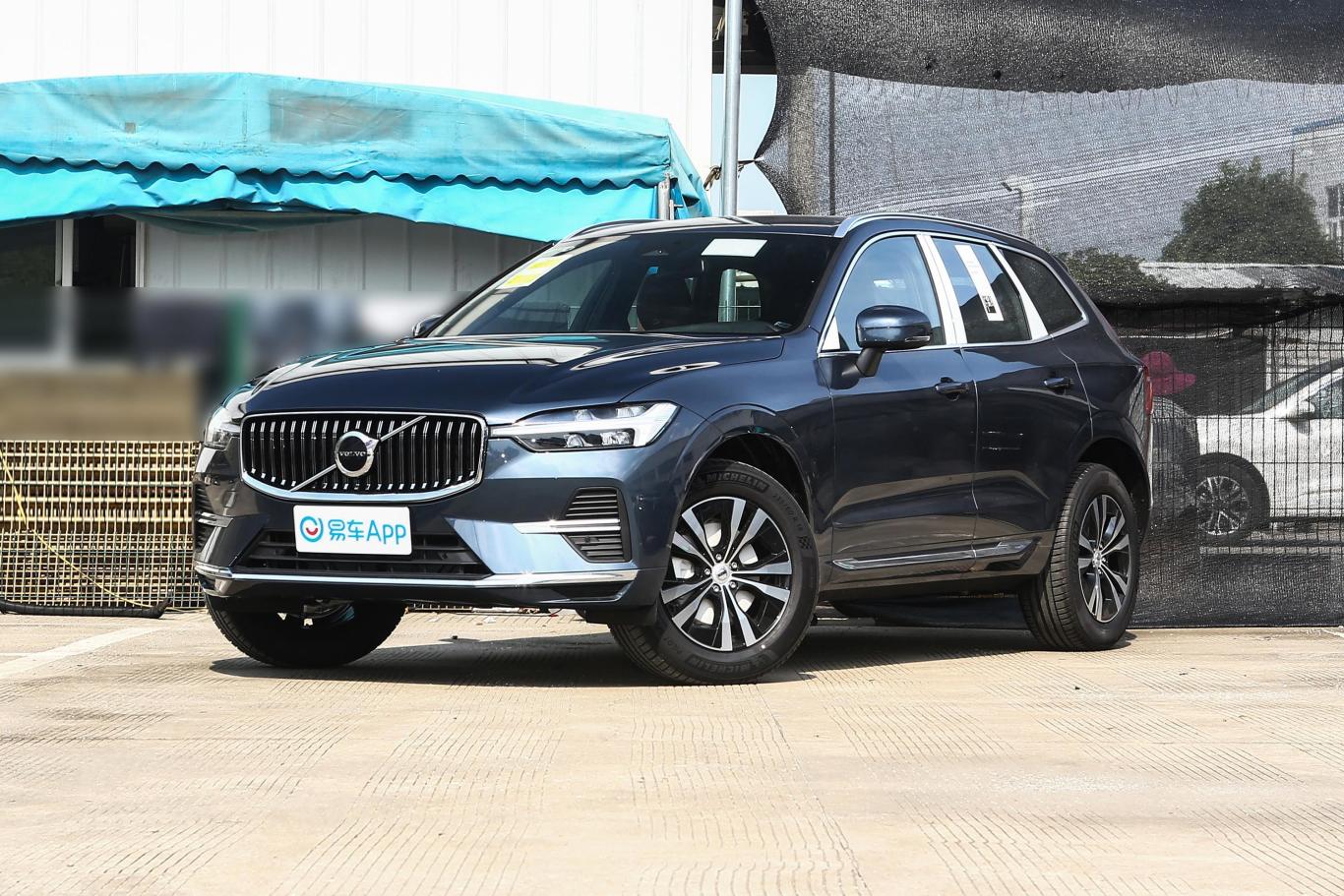 【沃尔沃XC60B5 四驱智逸豪华版侧前45度车头向左水平图片-汽车图片大全】-易车