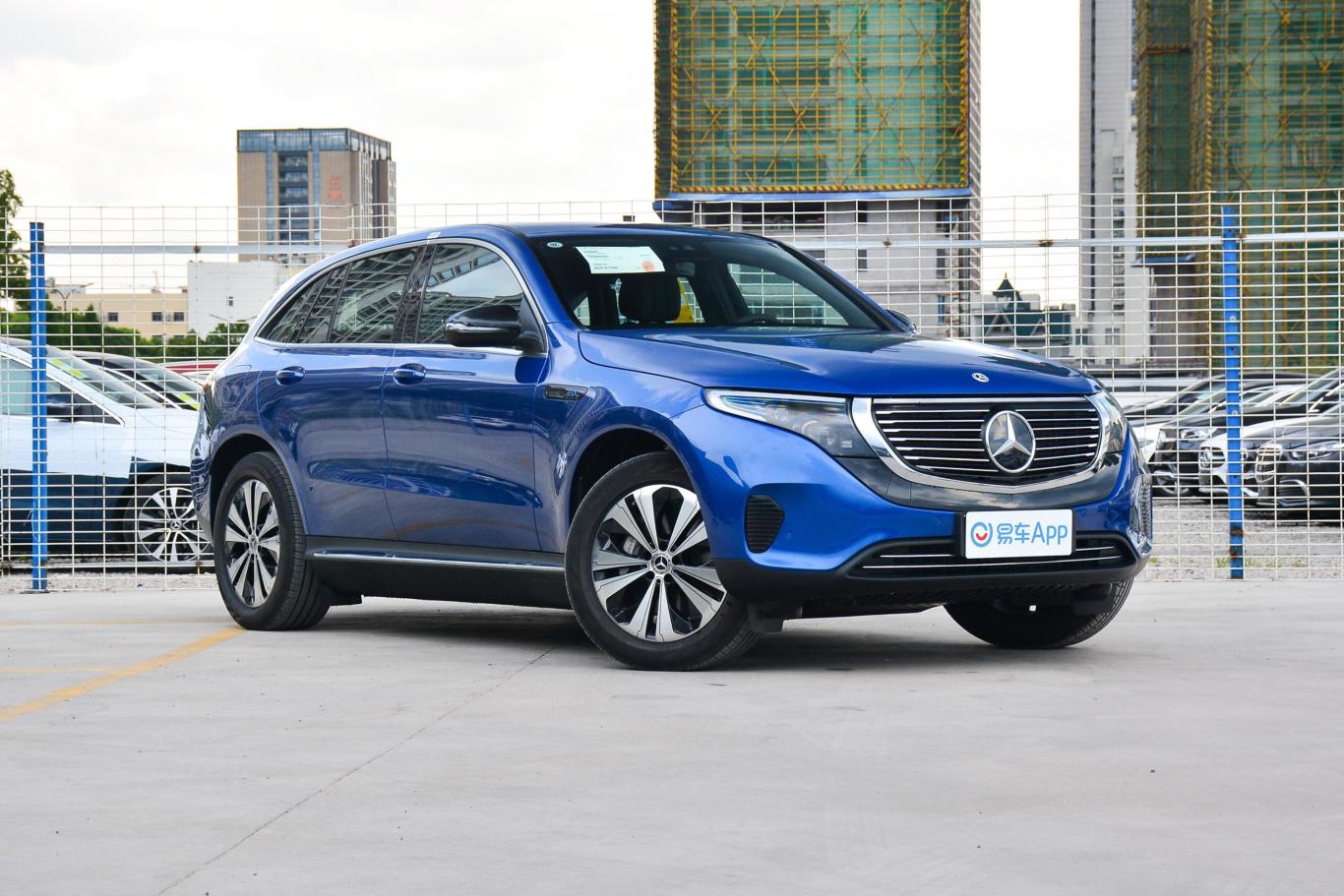 【奔驰EQC改款 EQC 350 4MATIC侧前45度车头向右水平图片-汽车图片大全】-易车