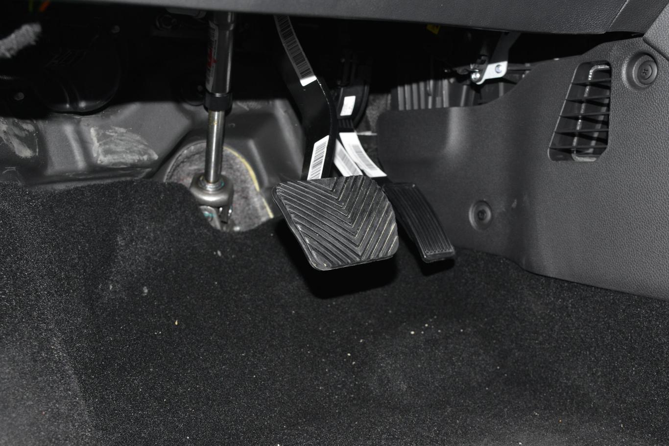 【思皓X41.5T CVT 酋长定制版脚踏板图片-汽车图片大全】-易车