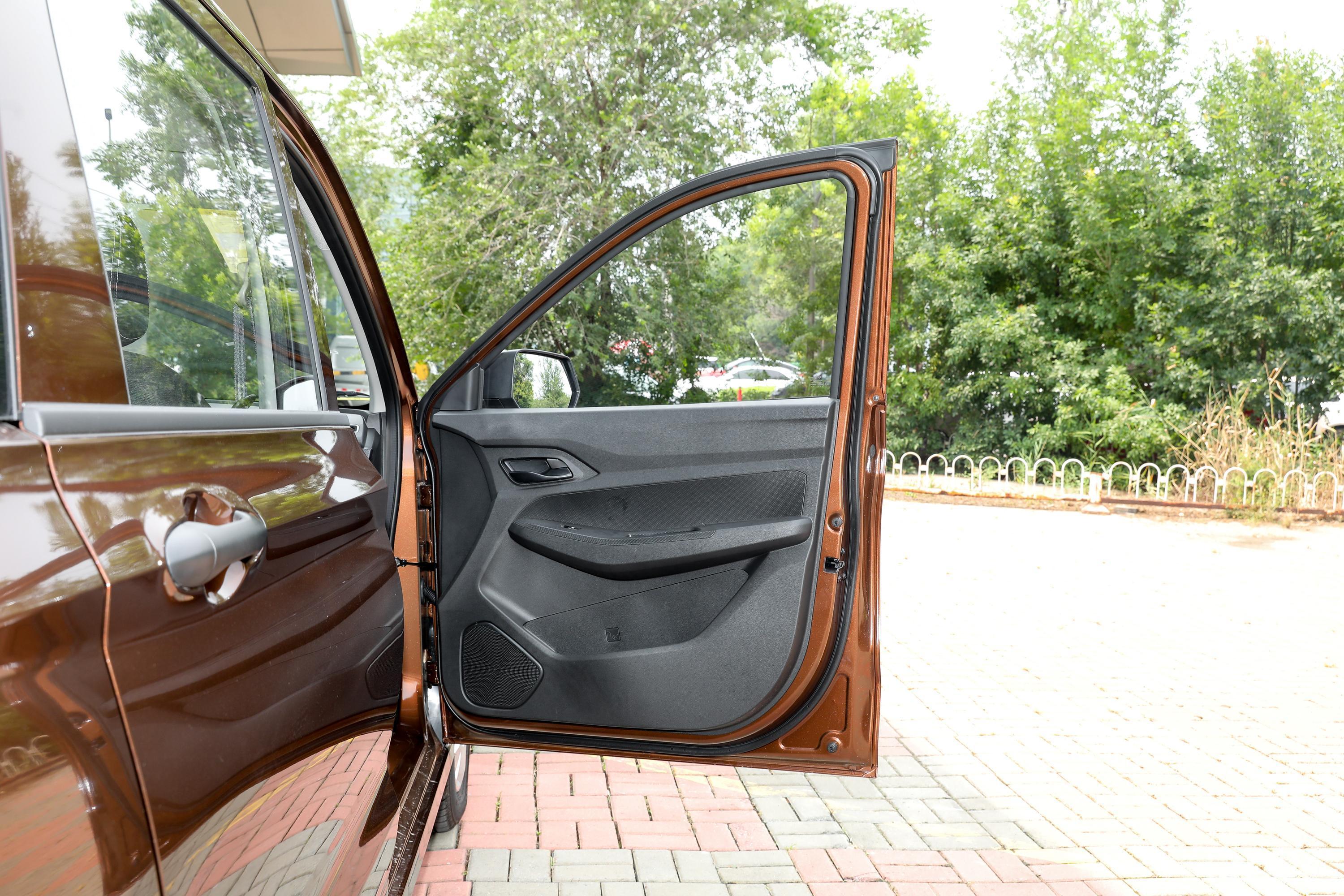 【五菱宏光S1.5L 手动基本型副驾驶员车门图片-汽车图片大全】-易车