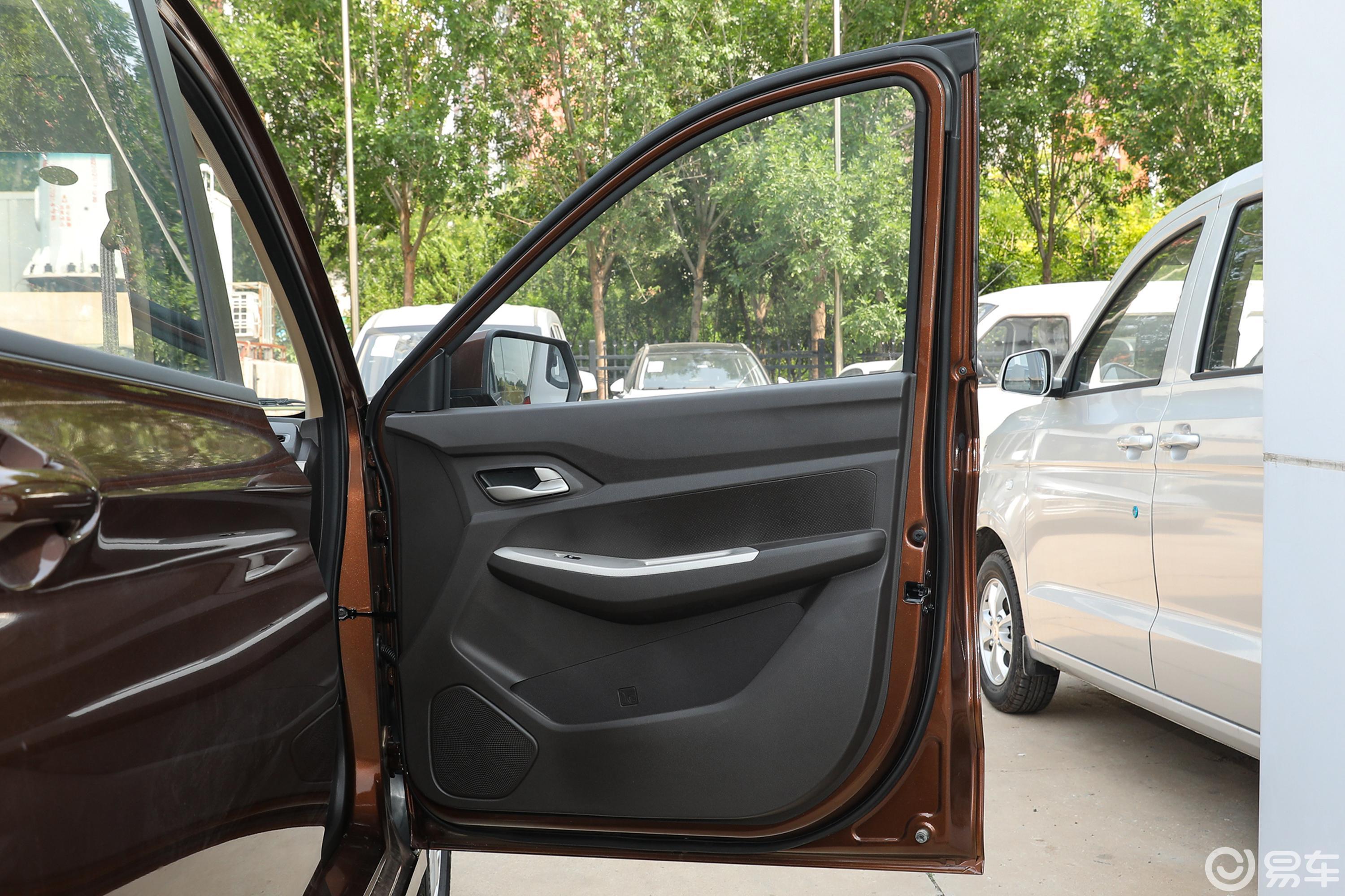 【五菱宏光S1.5L 手动舒适型副驾驶员车门图片-汽车图片大全】-易车