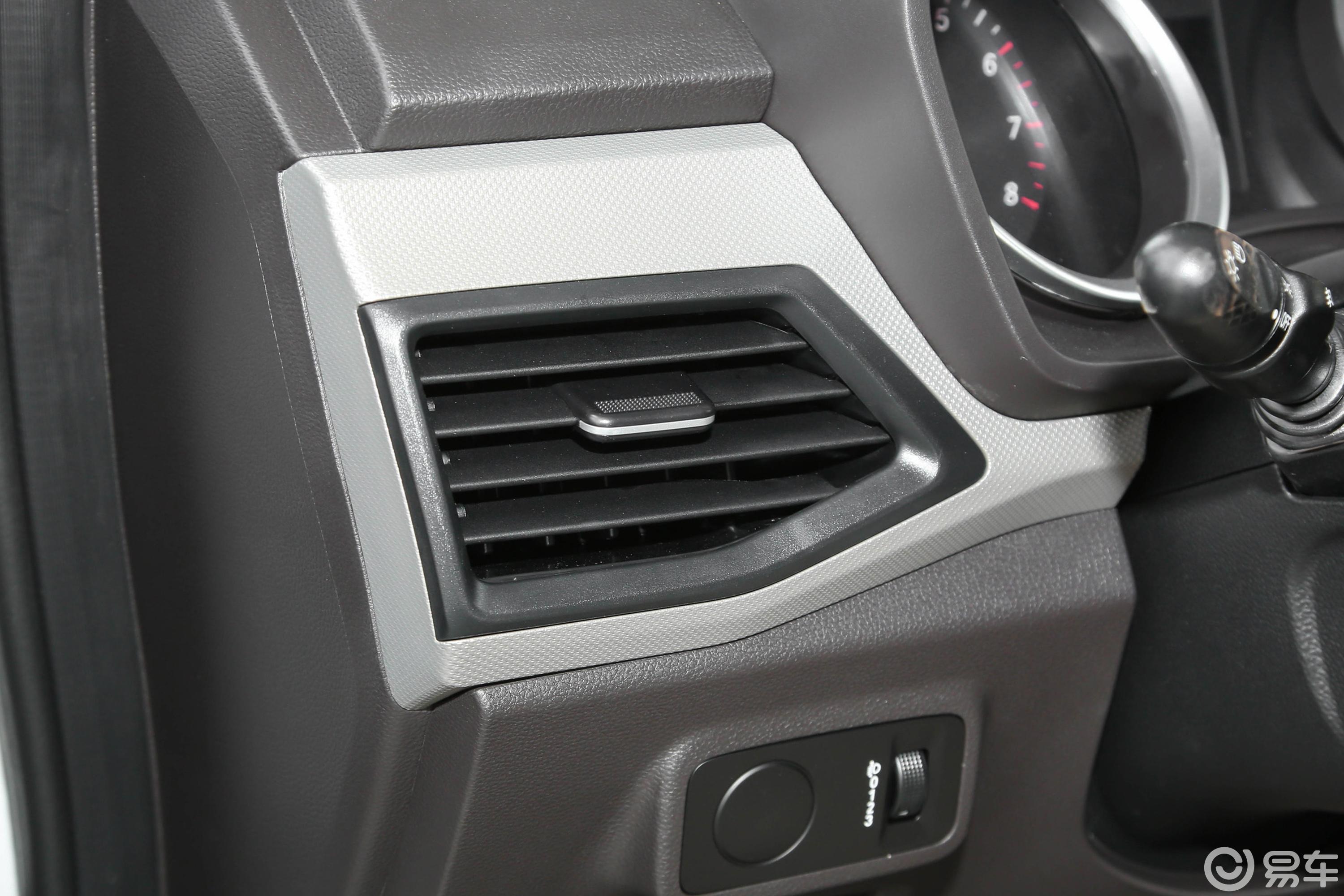 【五菱宏光S1.5L 手动标准型内饰图片-汽车图片大全】-易车