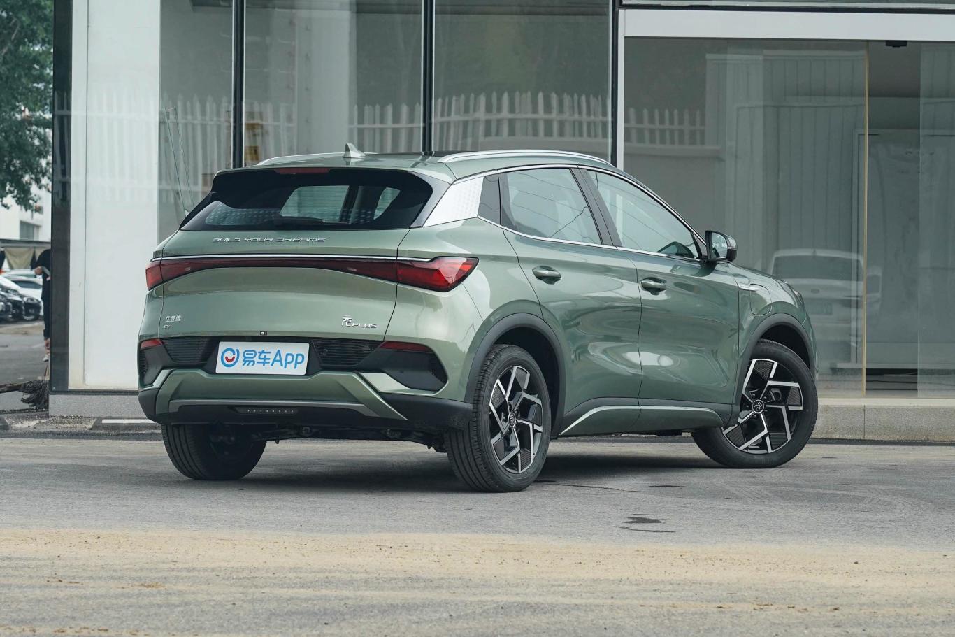 【元PLUS510KM 旗舰型侧后45度车头向右水平图片-汽车图片大全】-易车