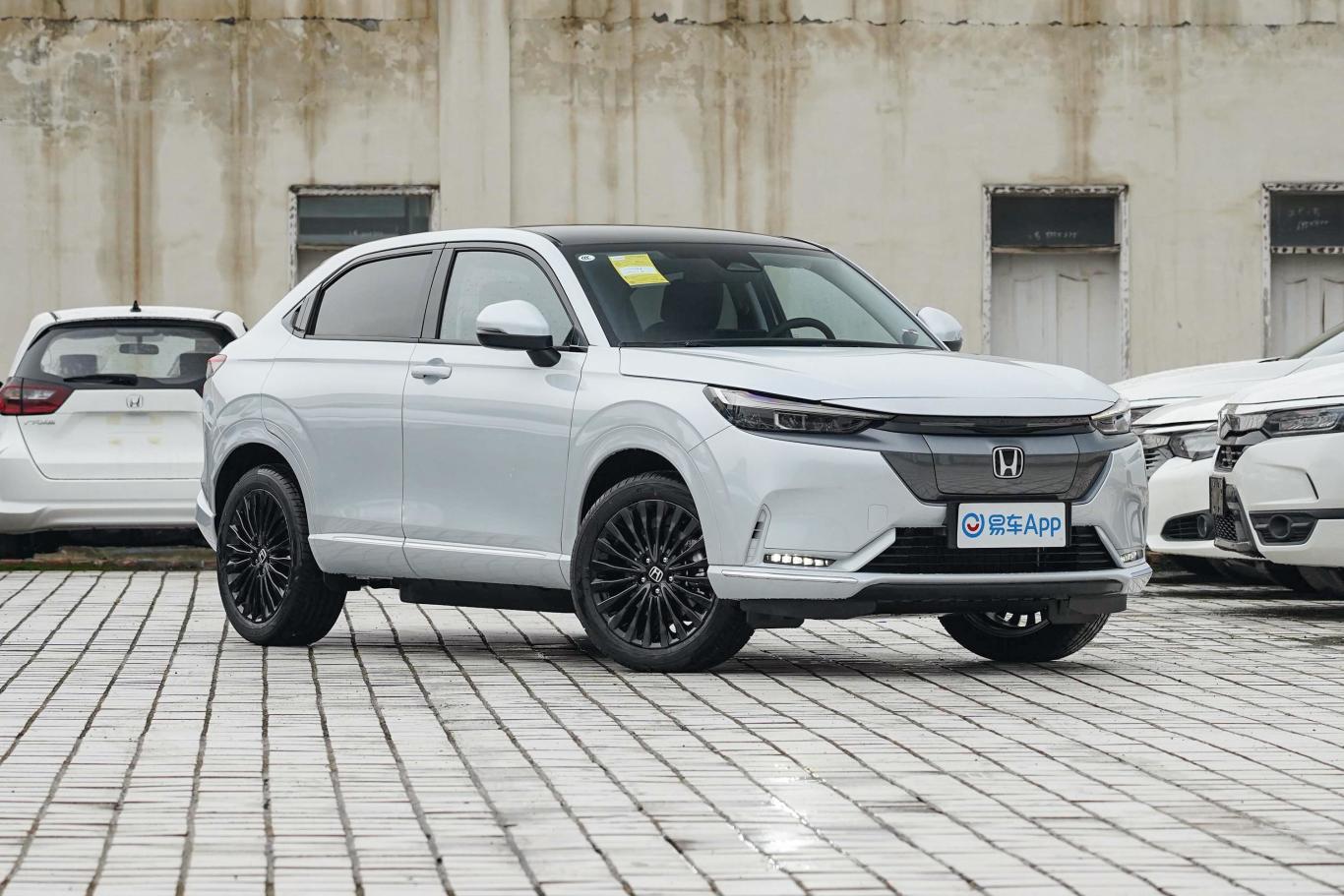 【e:NP1 极湃1510km 览极版侧前45度车头向右水平图片-汽车图片大全】-易车