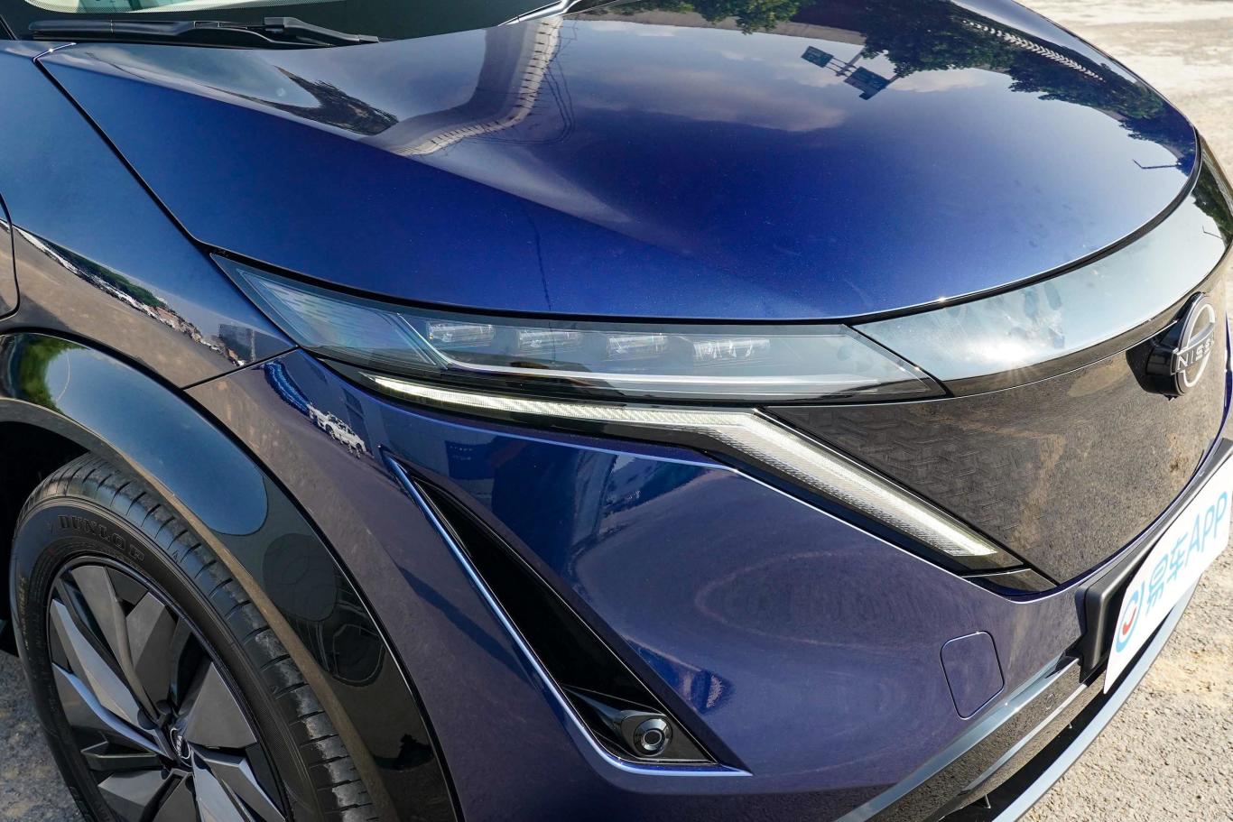 【ARIYA艾睿雅623km 前驱长续航顶配版大灯侧45度俯拍图片-汽车图片大全】-易车