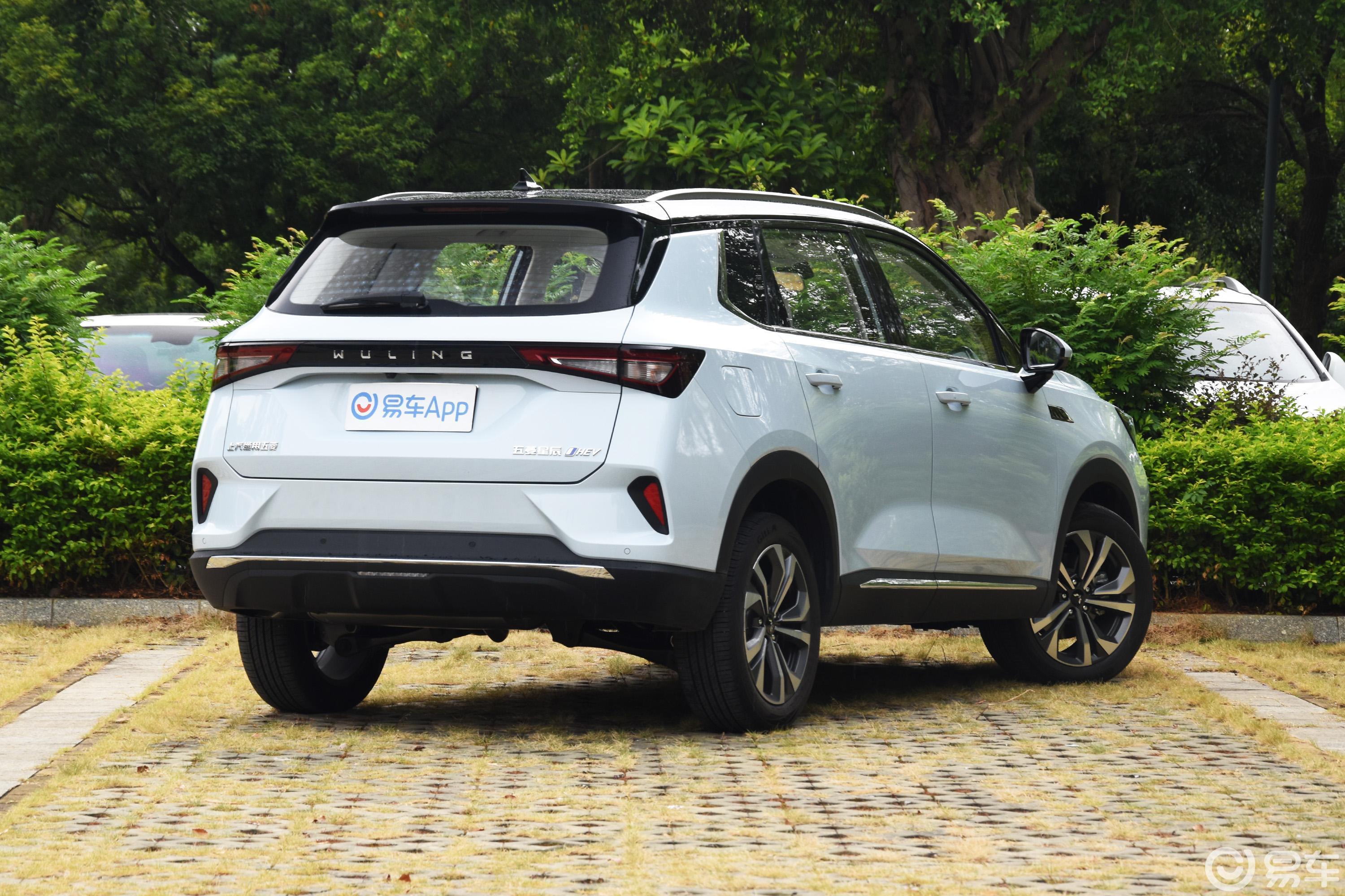 【五菱星辰2.0L DHT电速款侧后45度车头向右水平图片-汽车图片大全】-易车