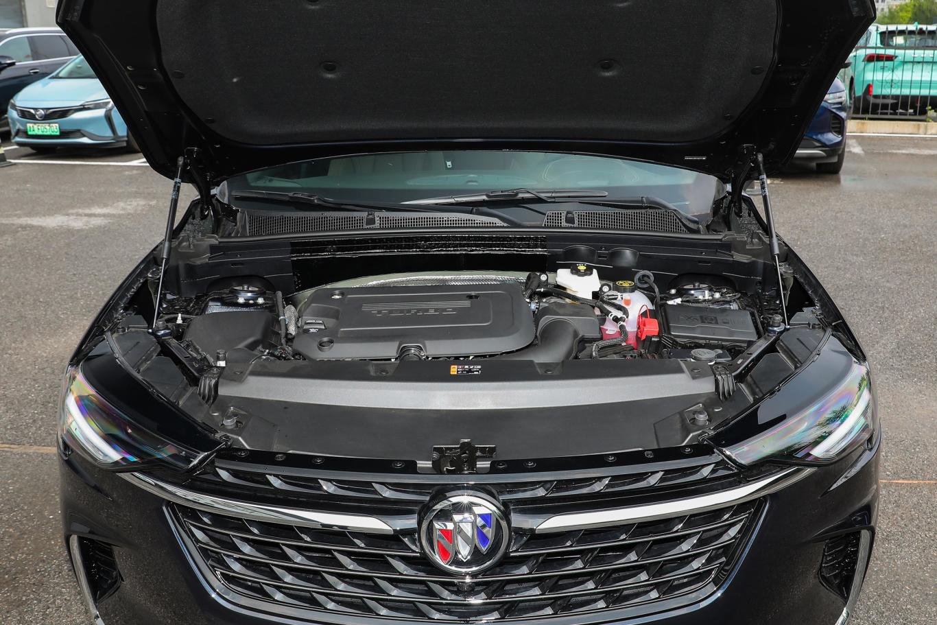 【昂科威Plus昂科威Plus 652T 两驱豪华型 5座侧前45度车头向右水平图片-汽车图片大全】-易车