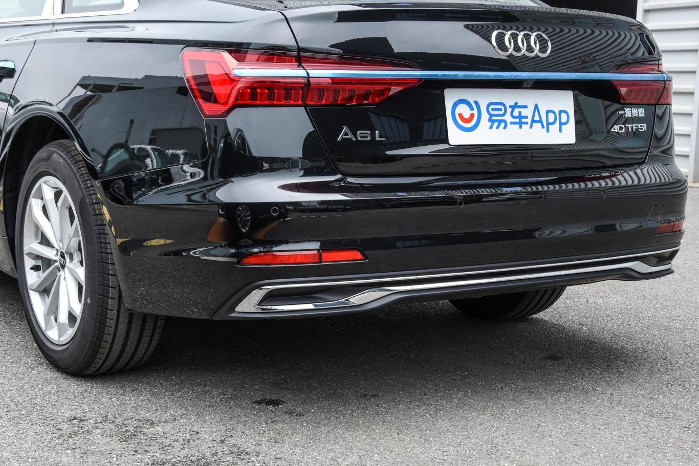 【奥迪A6L40 TFSI 豪华致雅型车尾特写图片-汽车图片大全】-易车