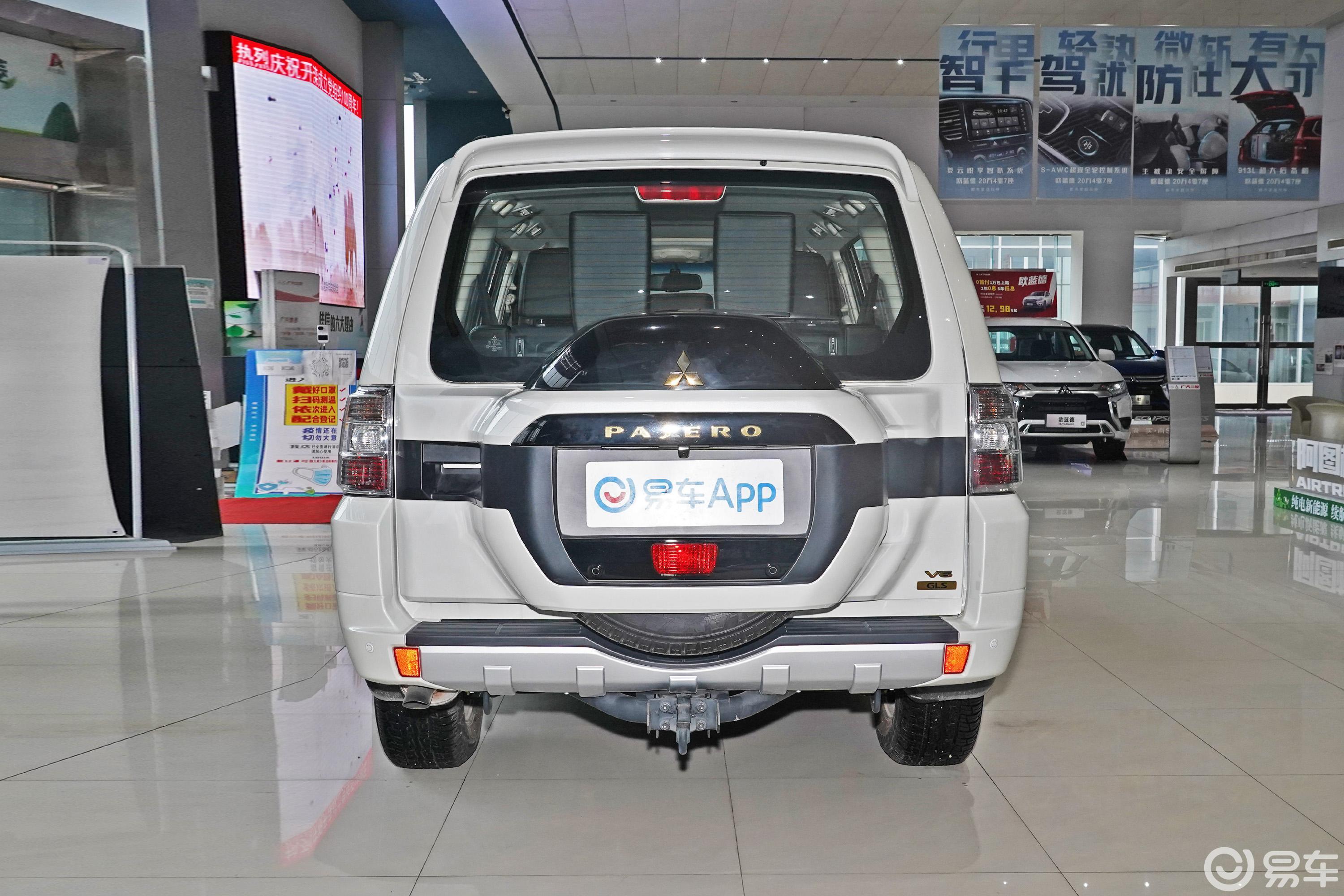 【帕杰罗(进口)3.0L 平行进口高配版正后水平图片-汽车图片大全】-易车