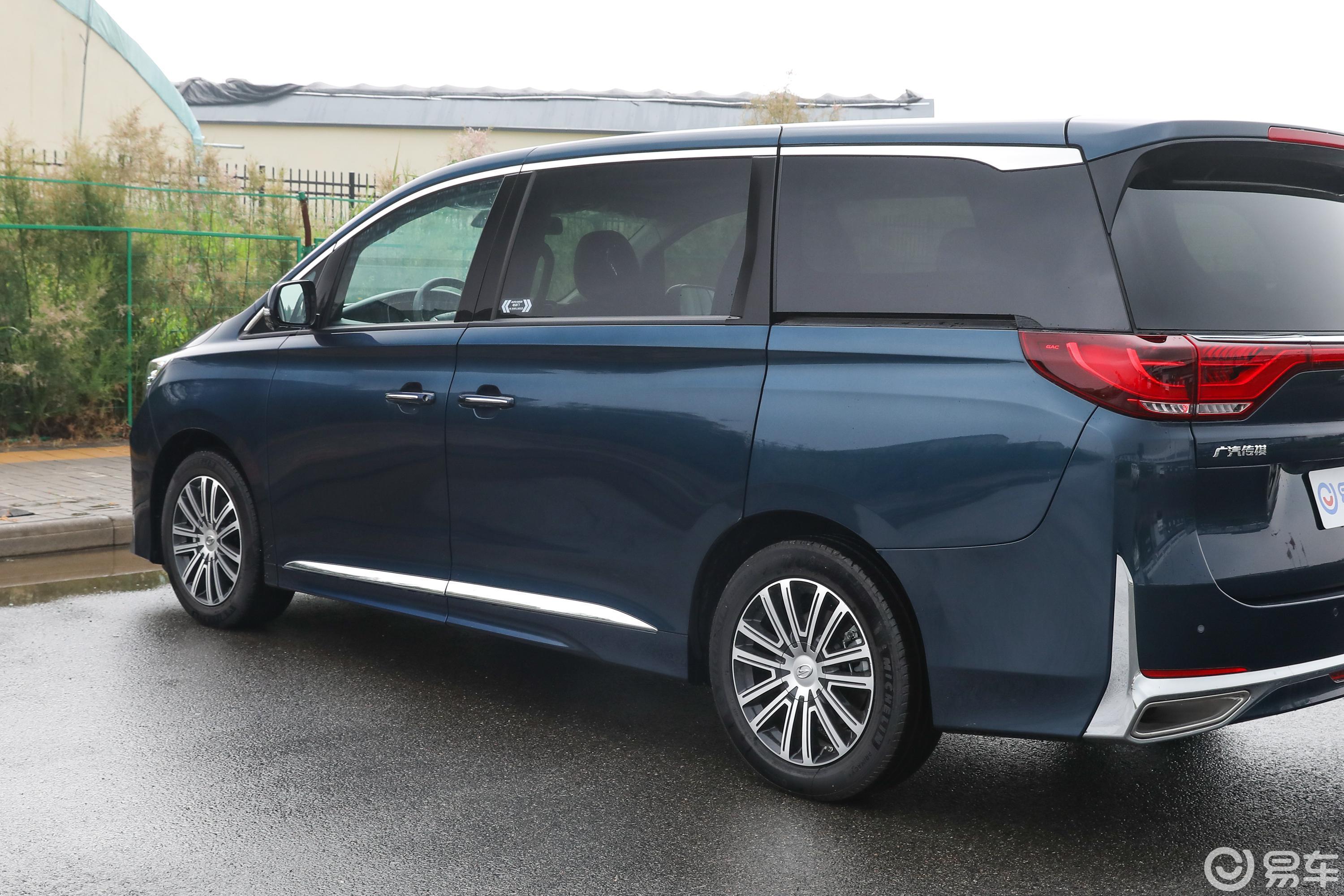 【传祺M8领秀系列 390T 至尊版 7座外观细节图片-汽车图片大全】-易车