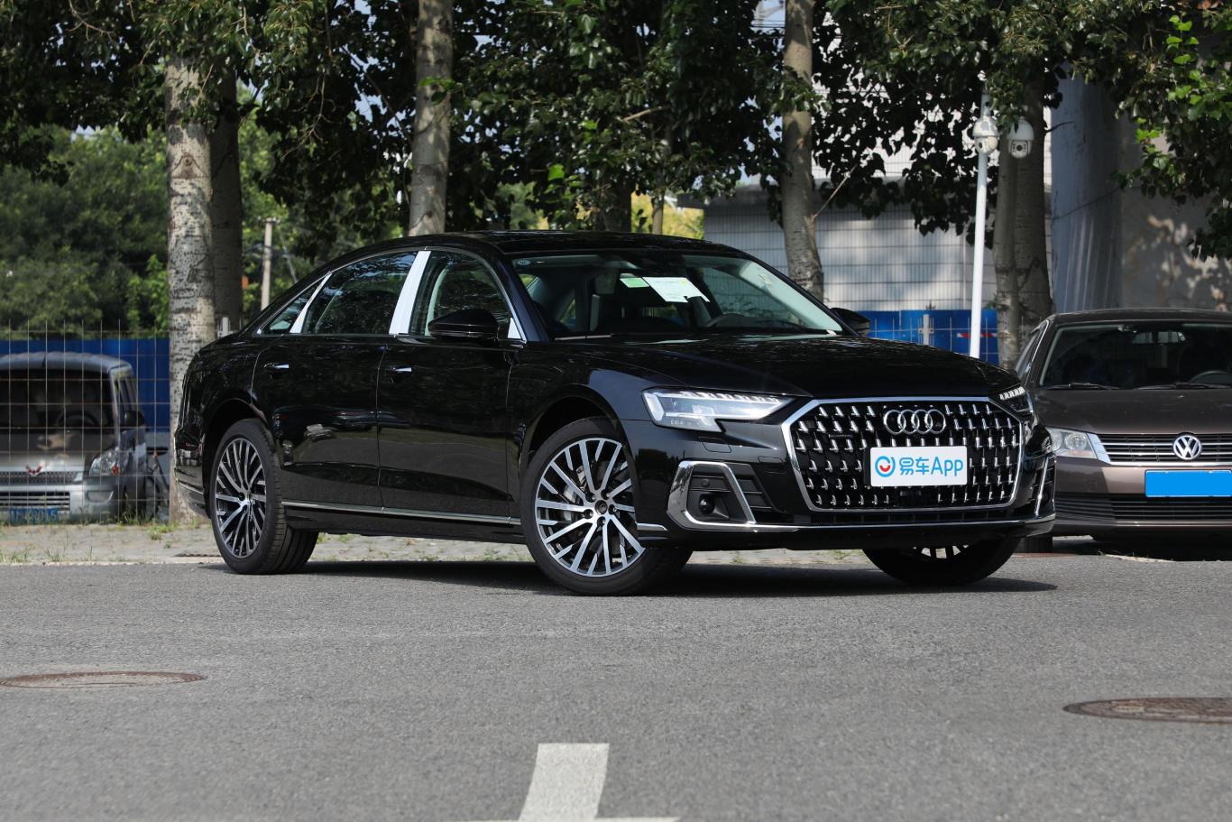 【奥迪A8改款 A8L 55 TFSI quattro 旗舰型侧前45度车头向右水平图片-汽车图片大全】-易车