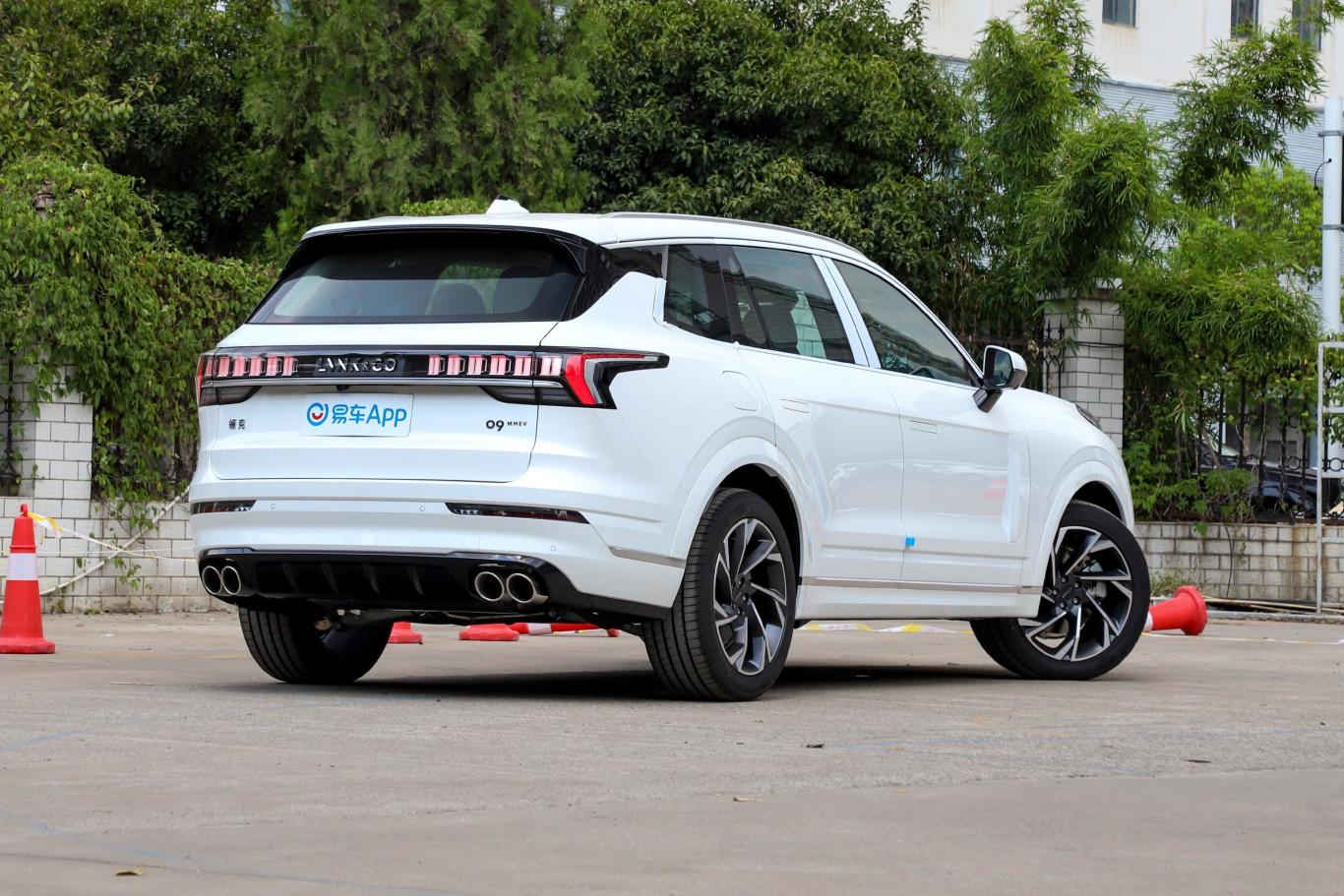 【领克092.0T 手自一体 Pro 7座侧后45度车头向右水平图片-汽车图片大全】-易车