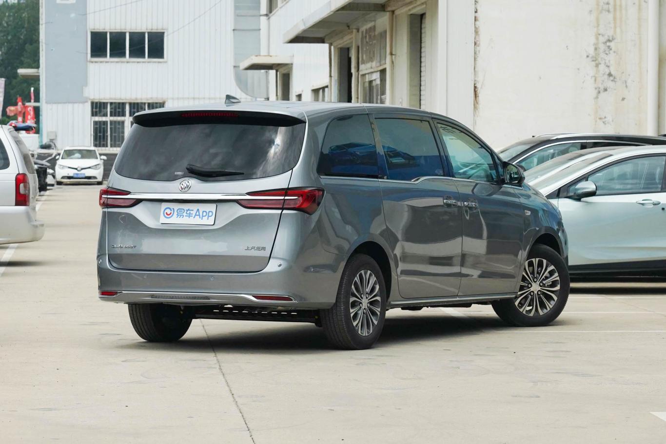 【别克GL8陆上公务舱 2.0T 智慧尊贵型 7座侧后45度车头向右水平图片-汽车图片大全】-易车