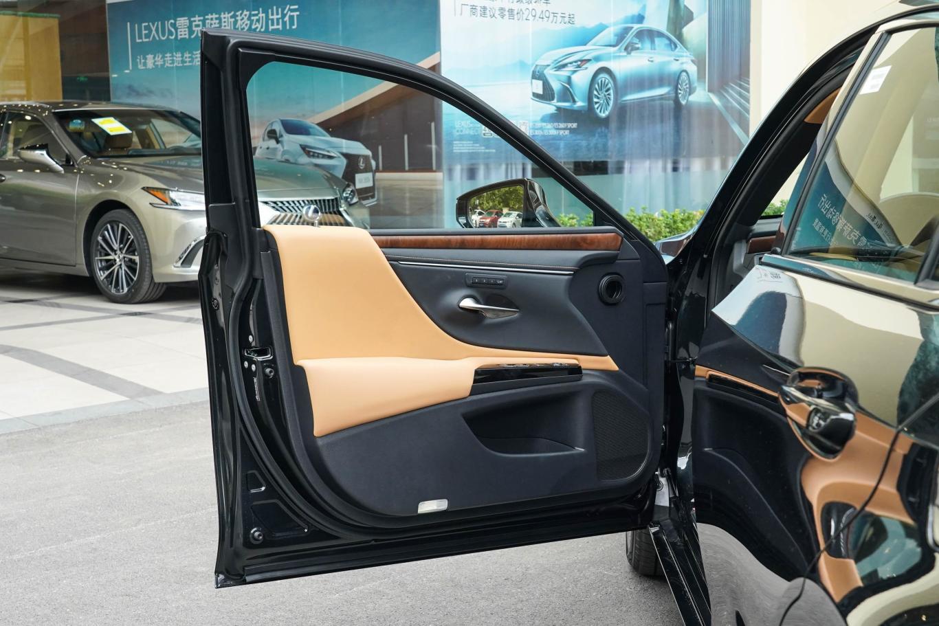 【雷克萨斯ES200 豪华版驾驶员侧前车门图片-汽车图片大全】-易车