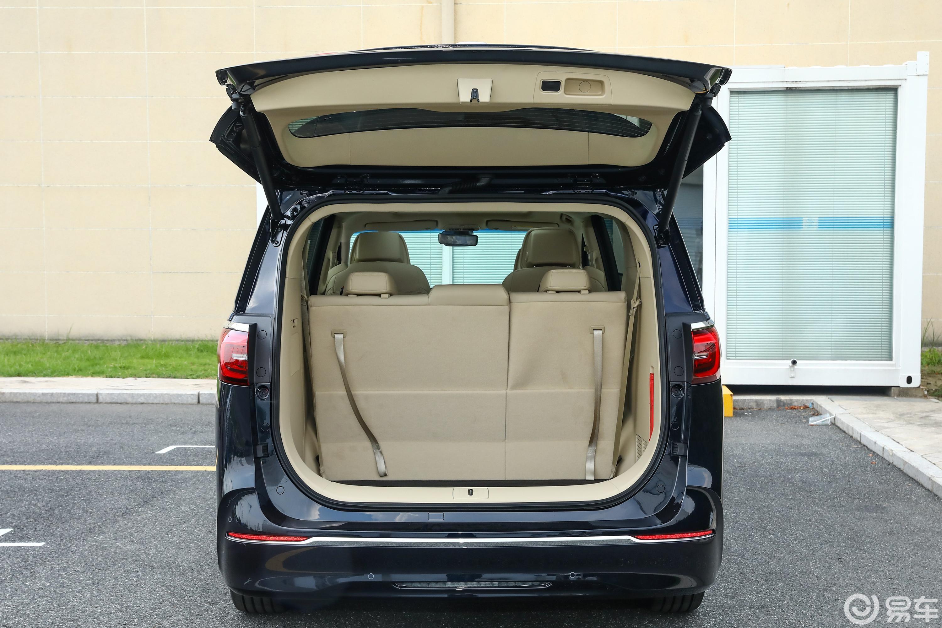 【别克GL8改款 ES陆尊 2.0T 智慧旗舰型 7座空间图片-汽车图片大全】-易车