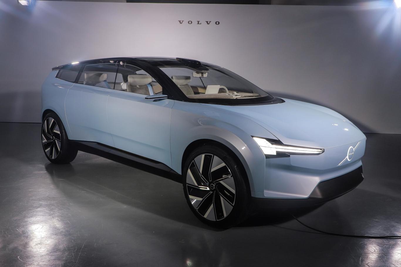 【Concept Recharge概念车侧前45度车头向右水平图片-汽车图片大全】-易车