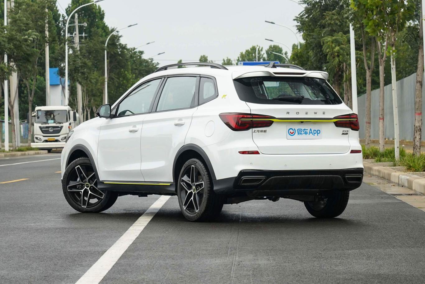 【荣威RX5PLUS 330TGI 双离合领潮智臻版侧后45度车头向左水平图片-汽车图片大全】-易车