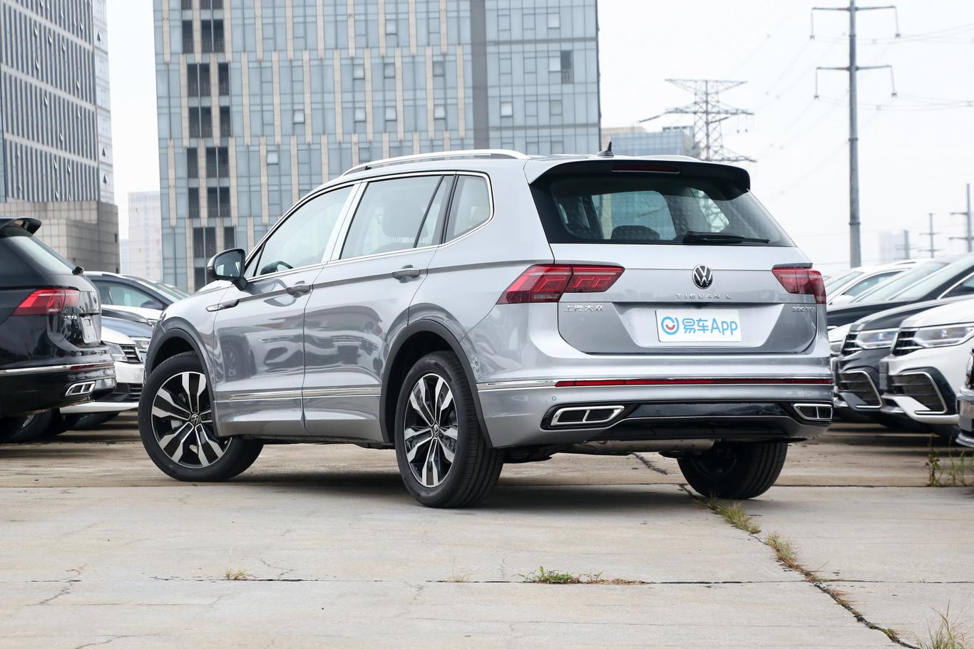 【途观L330TSI 两驱R-Line越享版 5座侧后45度车头向左水平图片-汽车图片大全】-易车