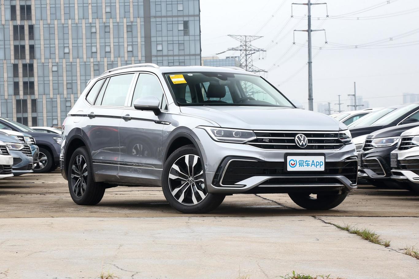 【途观L330TSI 两驱R-Line越享版 5座侧前45度车头向右水平图片-汽车图片大全】-易车