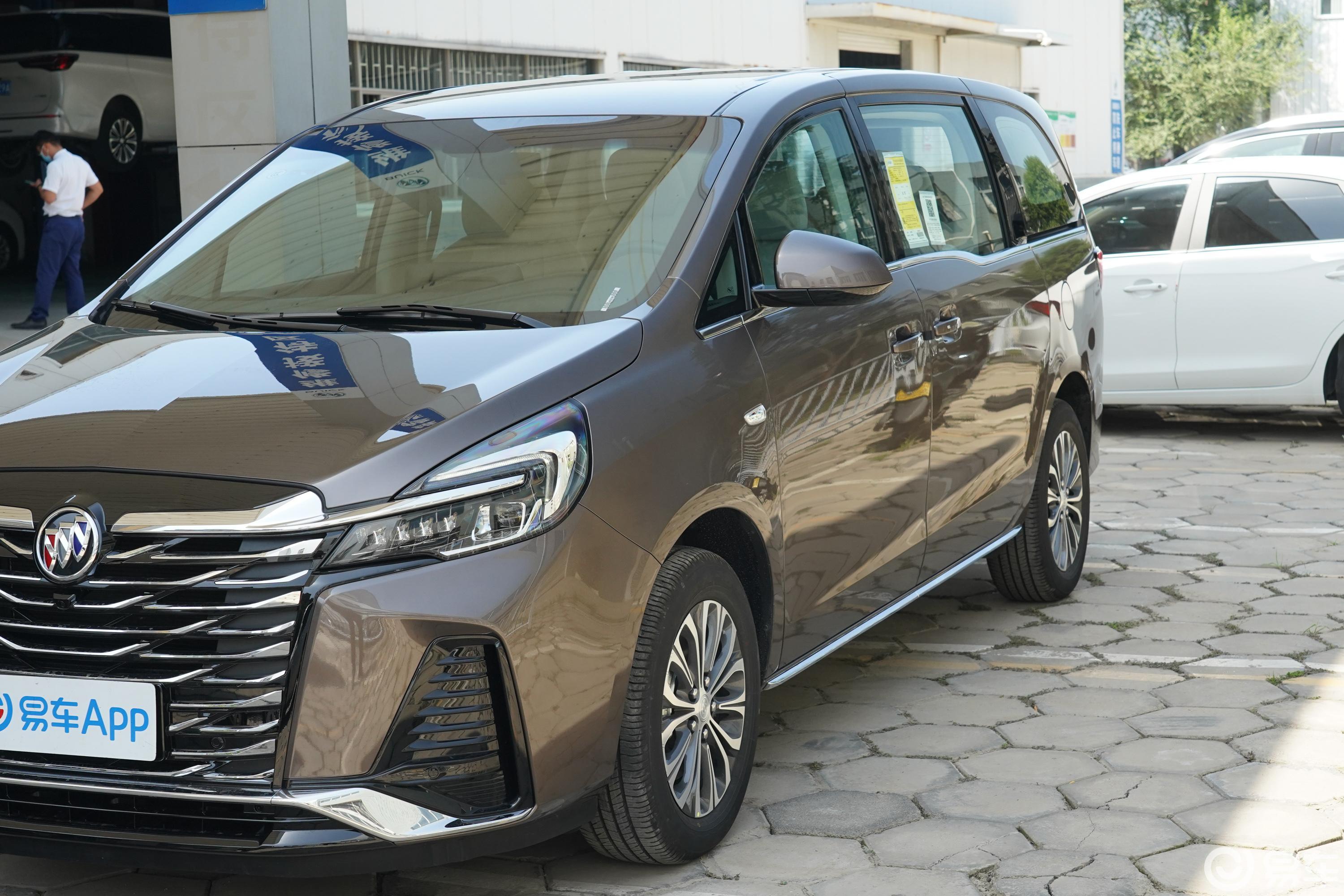 【2023款 陆上公务舱 652T 智享型 7座汽车图片-汽车图片大全】-易车