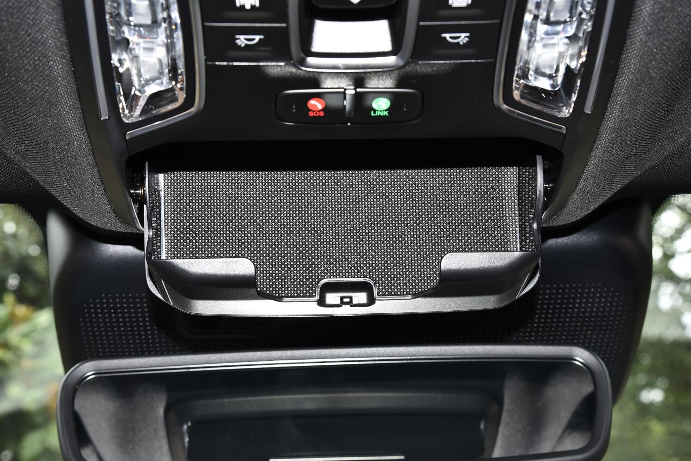 【传祺GS82.0T 两驱尊享版 7座中控图片-汽车图片大全】-易车