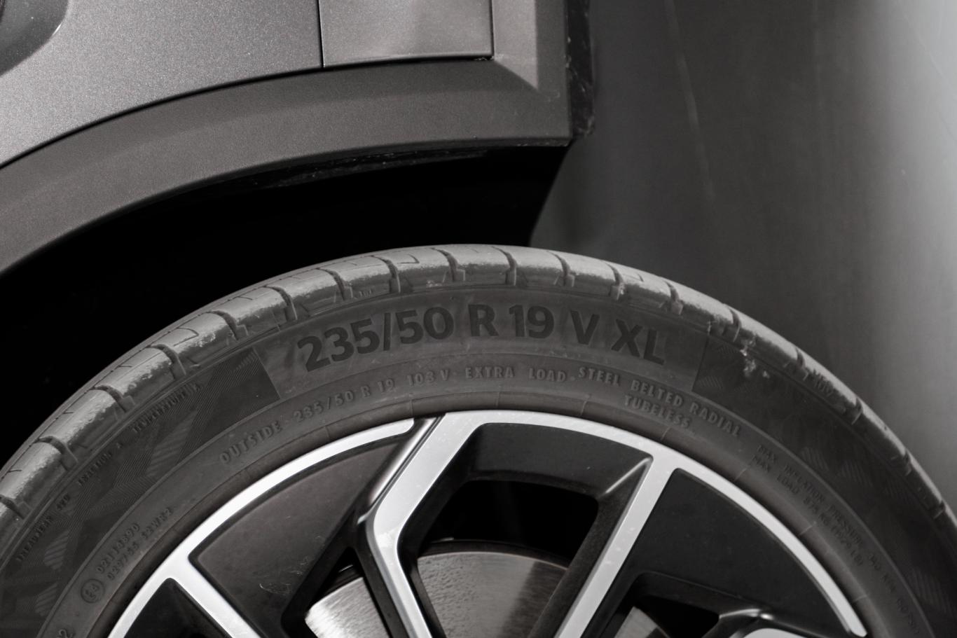 【领克01 EM-P1.5T 70km PM版动力底盘图片-汽车图片大全】-易车